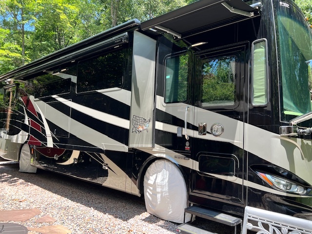 Tiffin Motorhomes Phaeton 37 Bh RVs For Sale - RV Trader