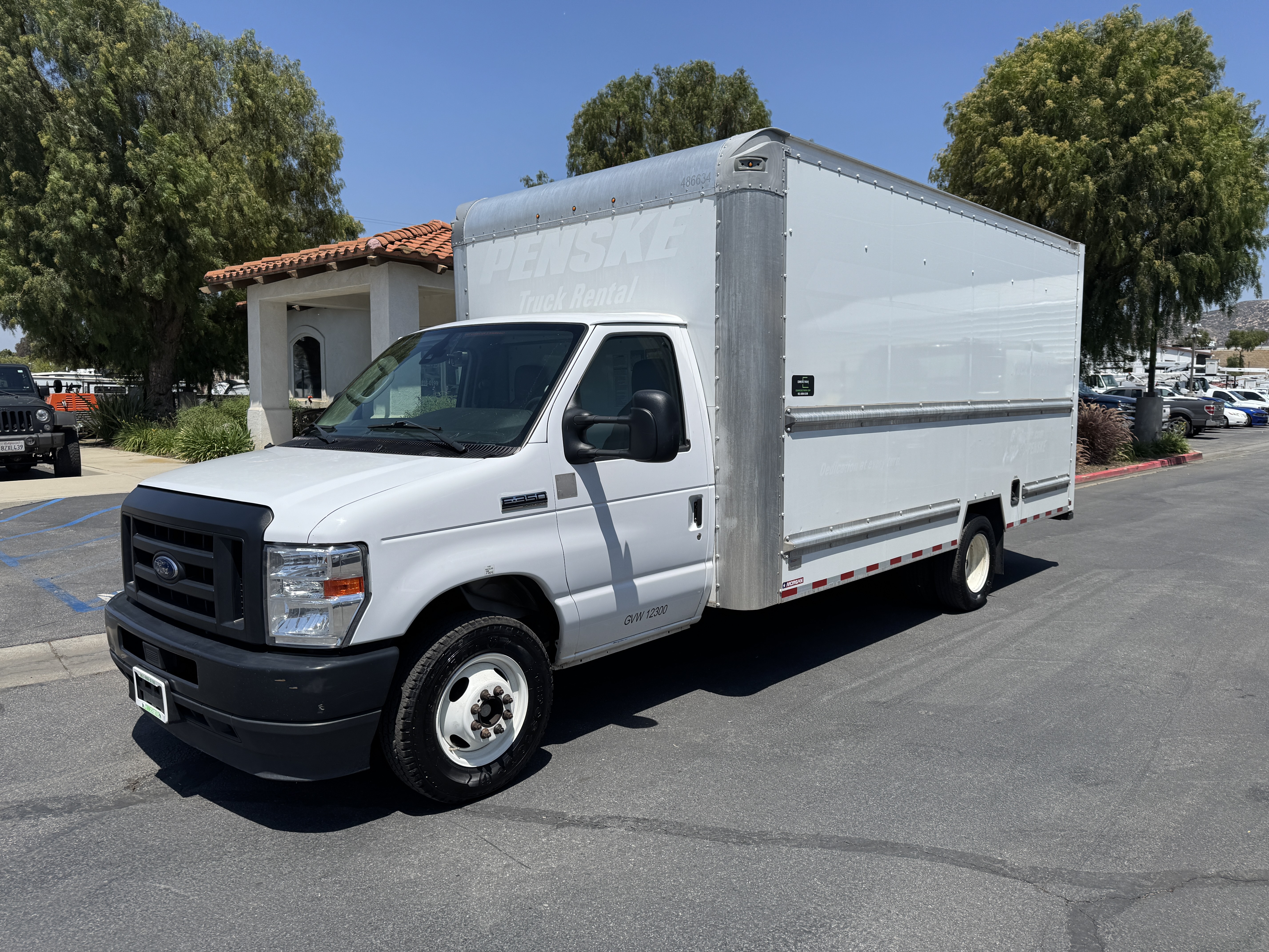 Ford E350 Cutaway-Cube Van For Sale Near Tulare, CA - Commercial Truck ...