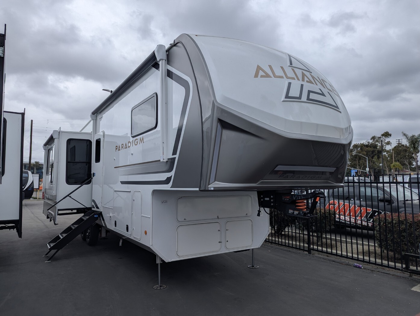 New 2025 Alliance RV Paradigm 310RL For Sale in Downey, CA - 5036204915 ...