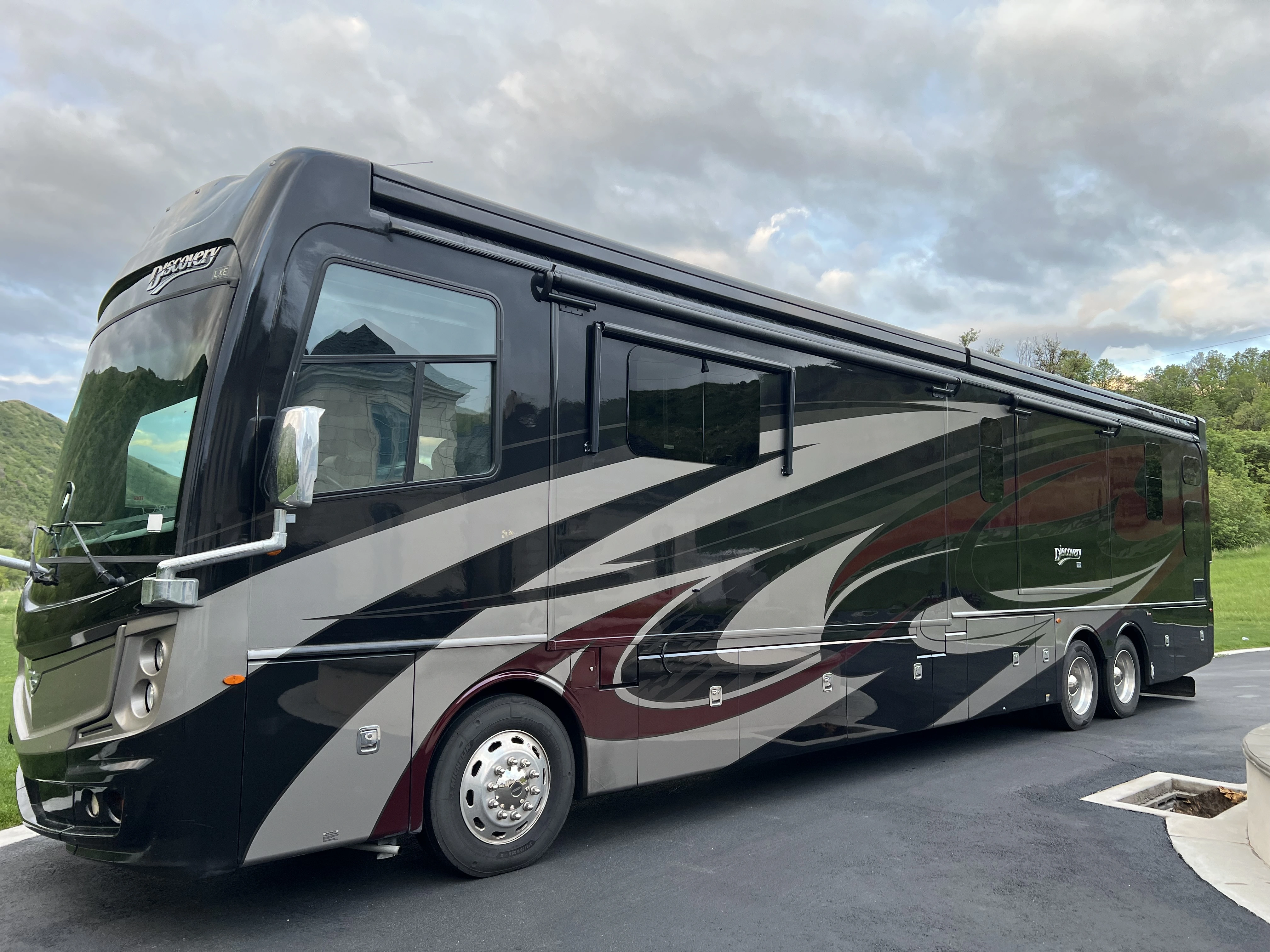 Fleetwood Discovery Lxe 44B RVs For Sale - RV Trader