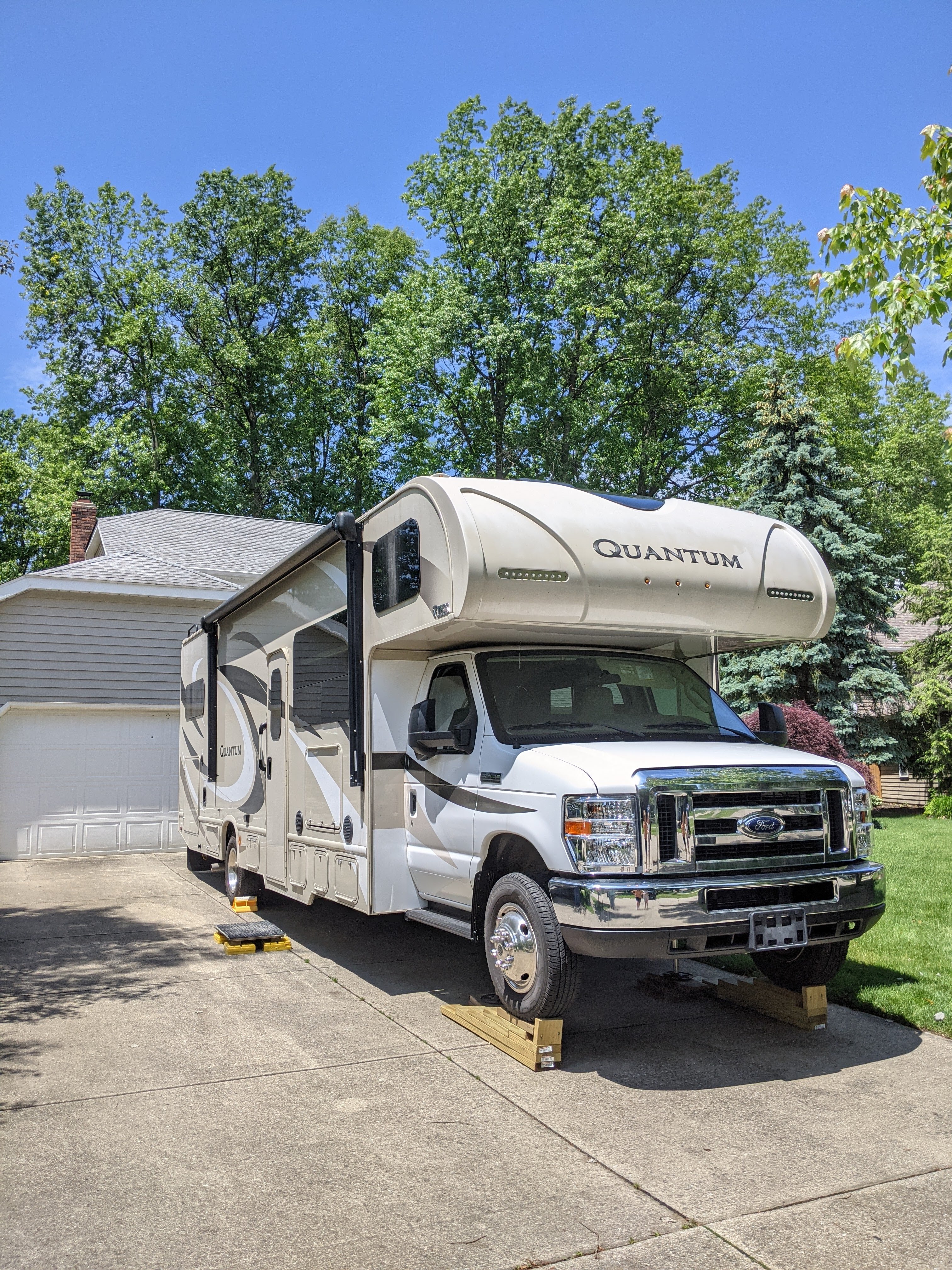 2018 Thor Motor Coach Quantum RVs For Sale - RV Trader