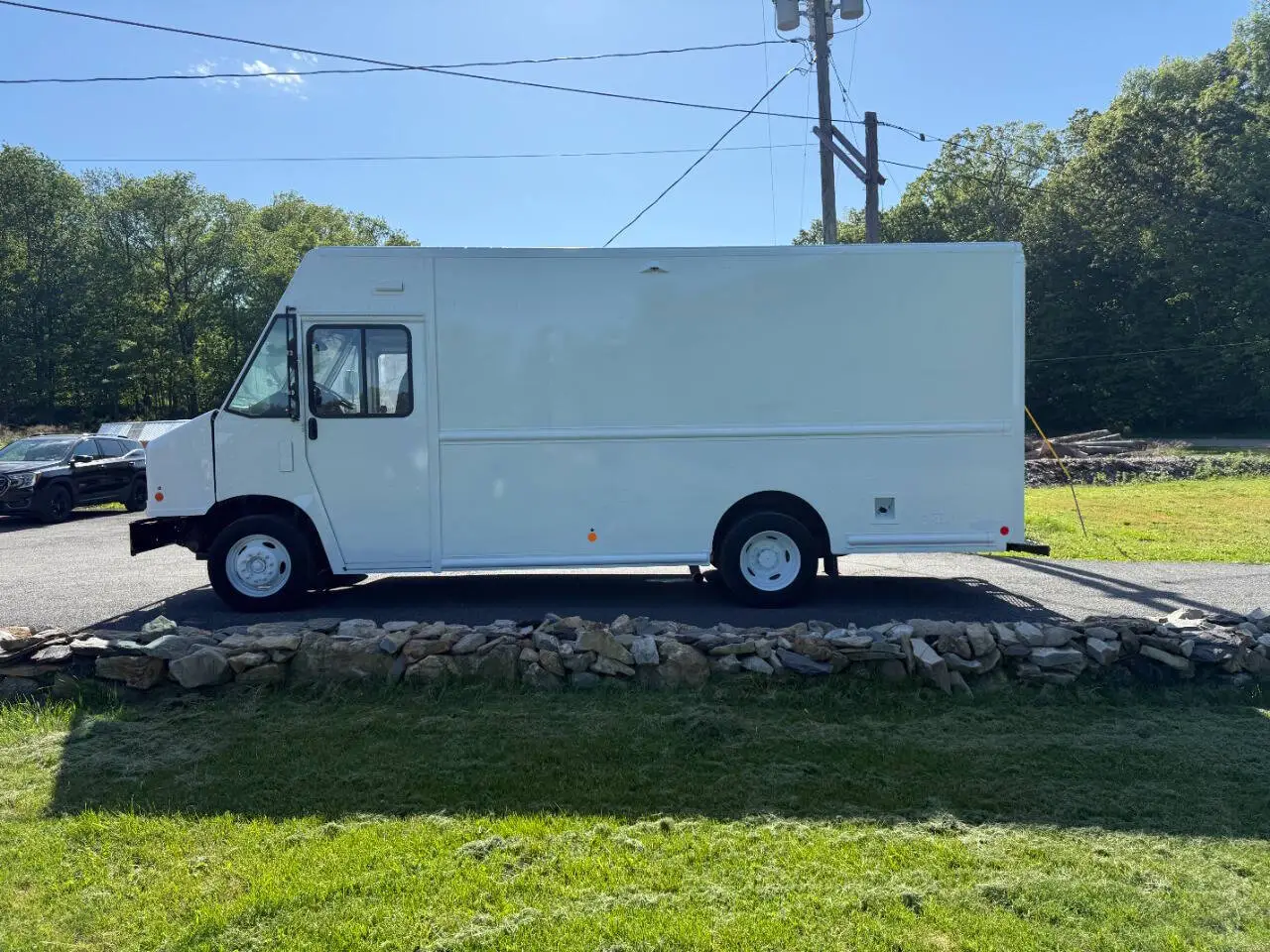Ford F-59 Commercial Stripped Chassis Trucks For Sale - Commercial ...