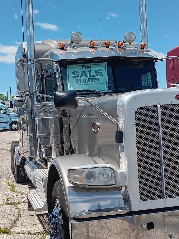 Used 2017 Peterbilt 389 For Sale in Hazelwood, MO - 5036379074 ...