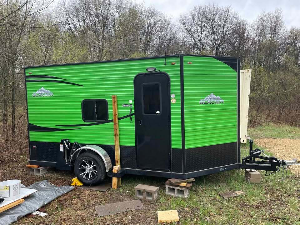 Glacier Ice House Fish Houses For Sale - RV Trader