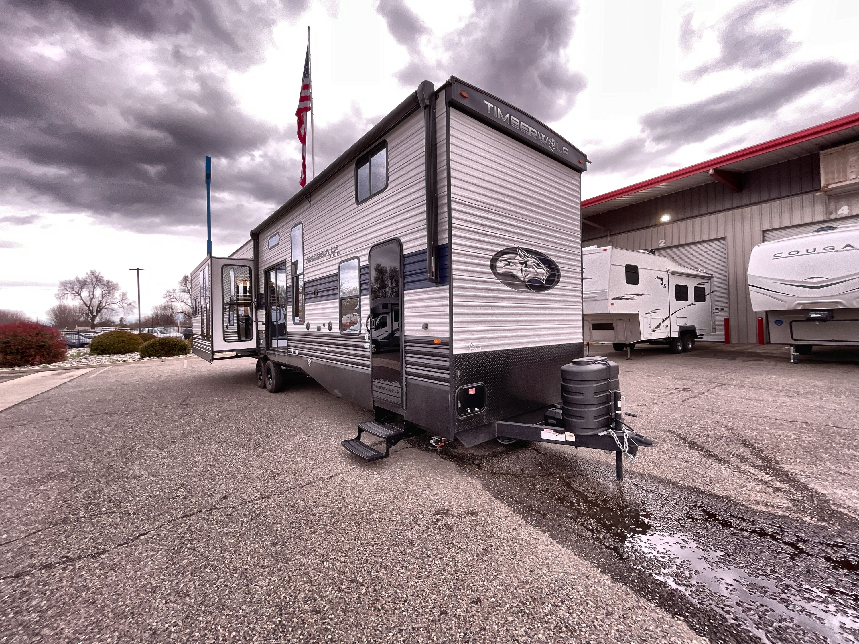 Forest River Cherokee Timberwolf 39DL RVs For Sale - RV Trader