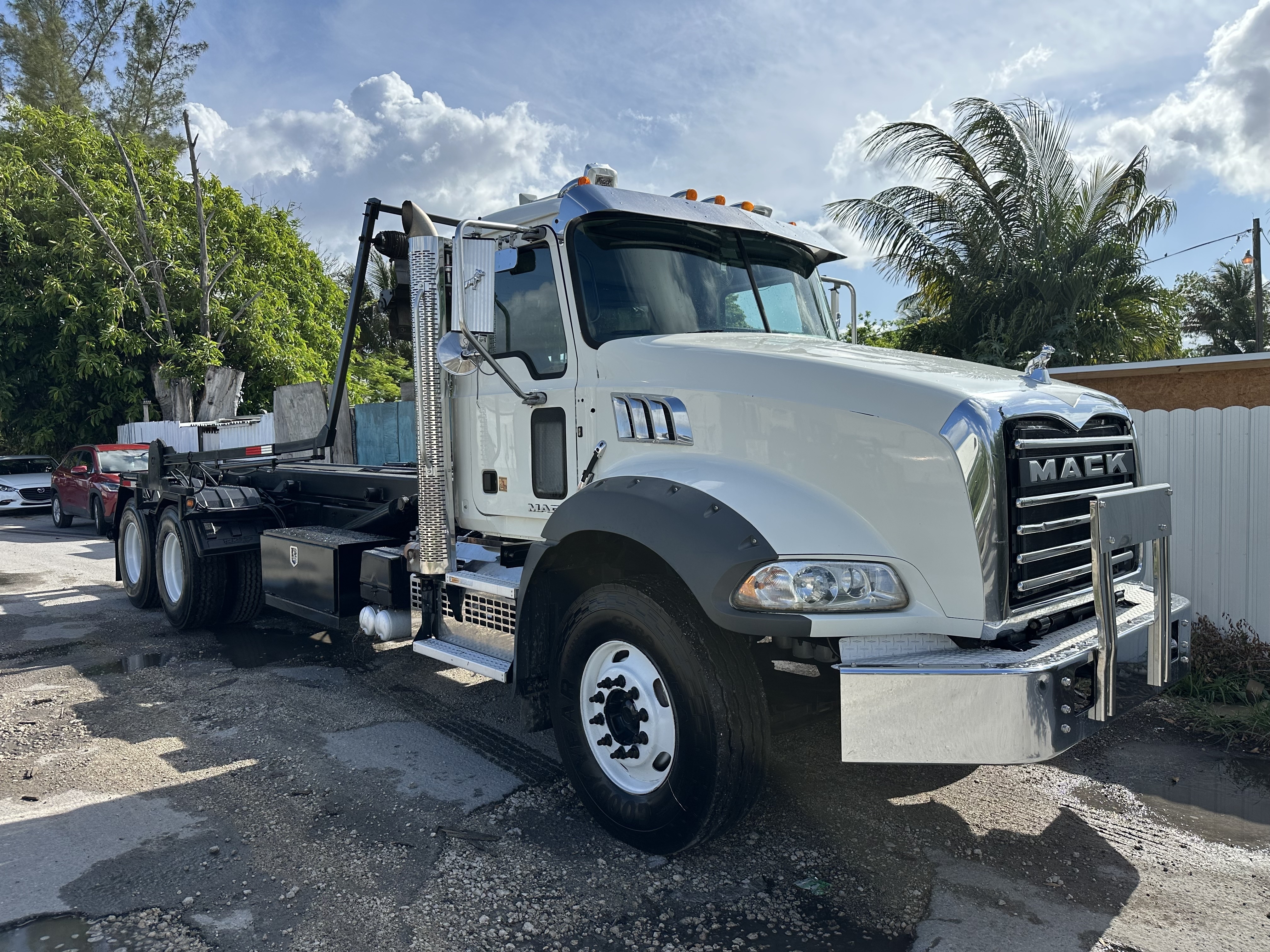Used 2018 Mack GU813 For Sale in Miami, FL - 5036496702 - Commercial ...
