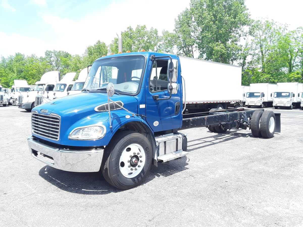 2019 Freightliner Business Class M2 106 Conventional - Sleeper Truck ...