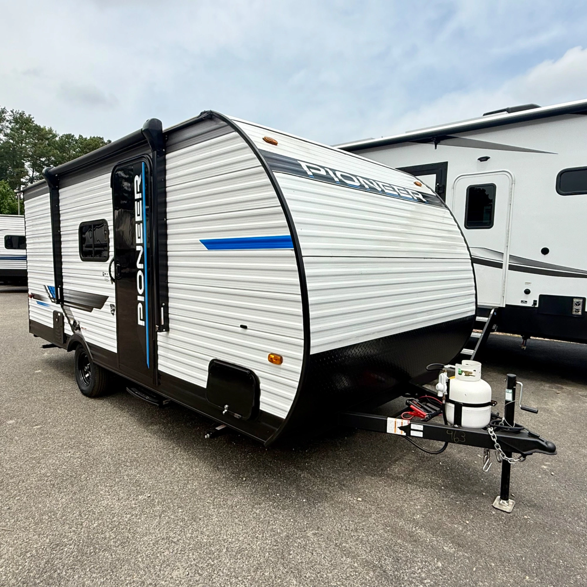 2025 Pi 17BH Pioneer For Sale - Heartland Travel Trailer RVs - Travel ...