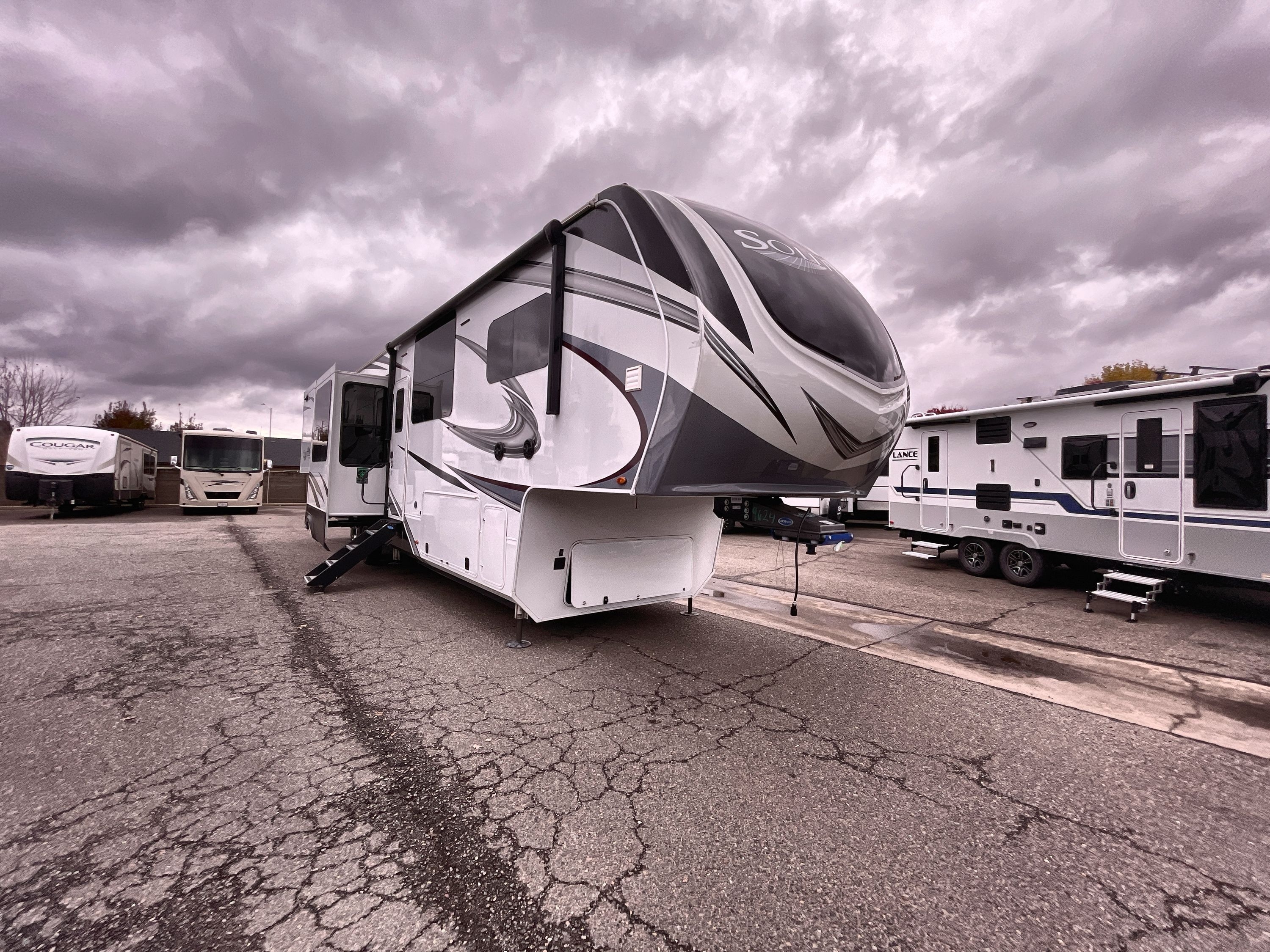 Grand Design Solitude Fifth Wheels For Sale near Redding, CA - RV Trader