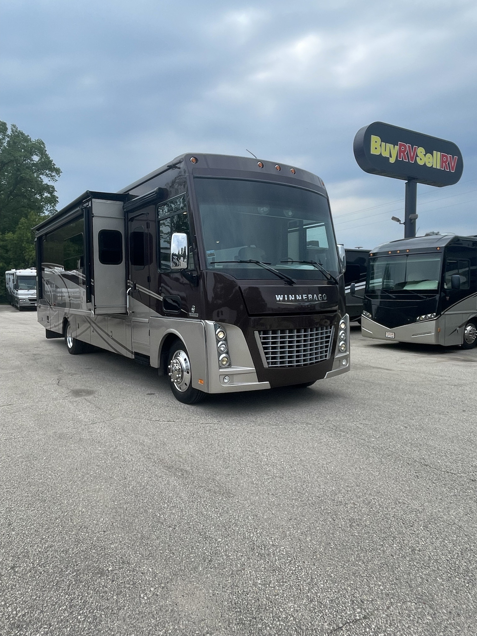 Winnebago Suncruiser RVs For Sale near Millford, WI - RV Trader