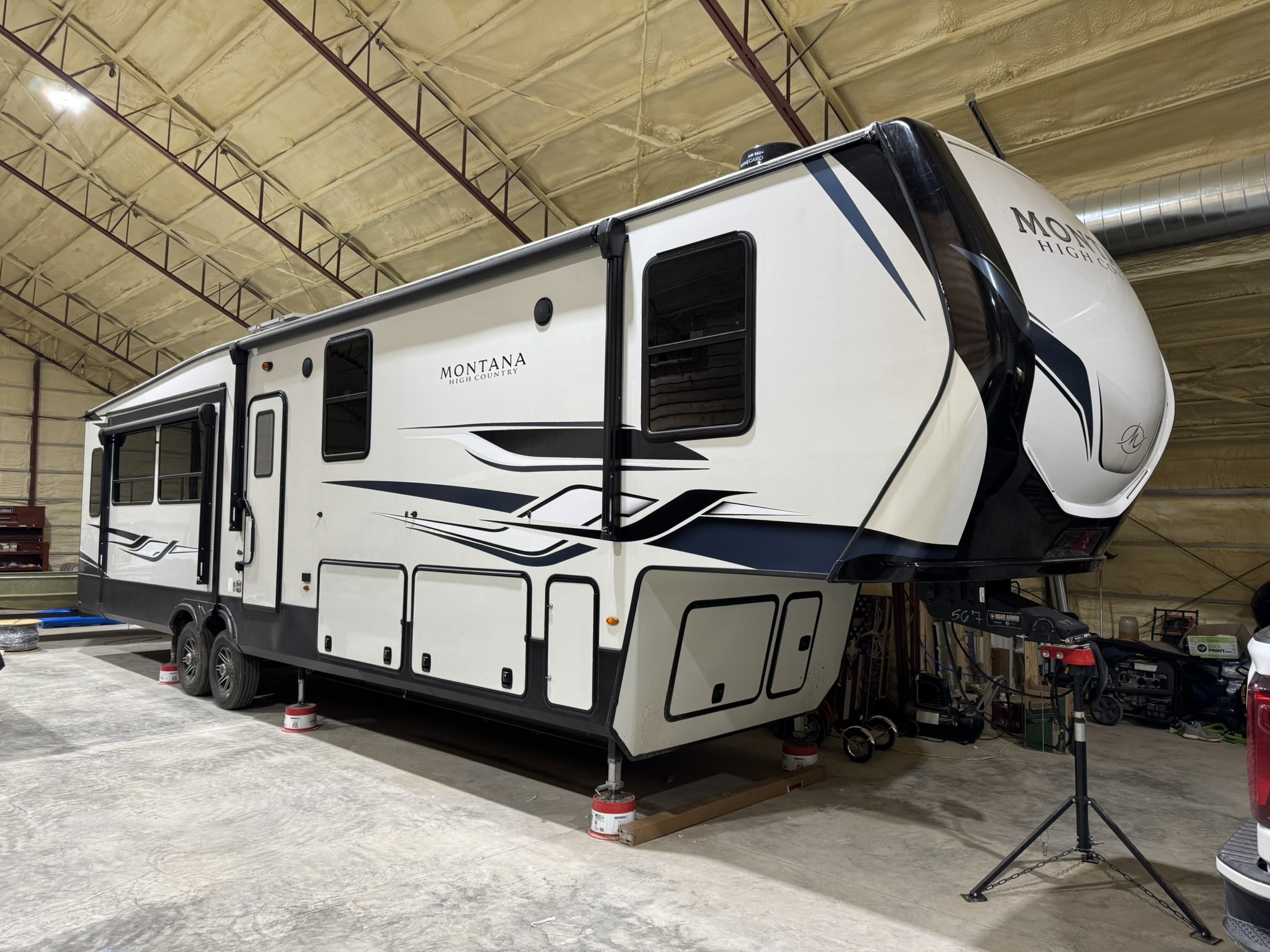 Used 2023 Keystone Montana High Country 385br in Catawissa, MO ...