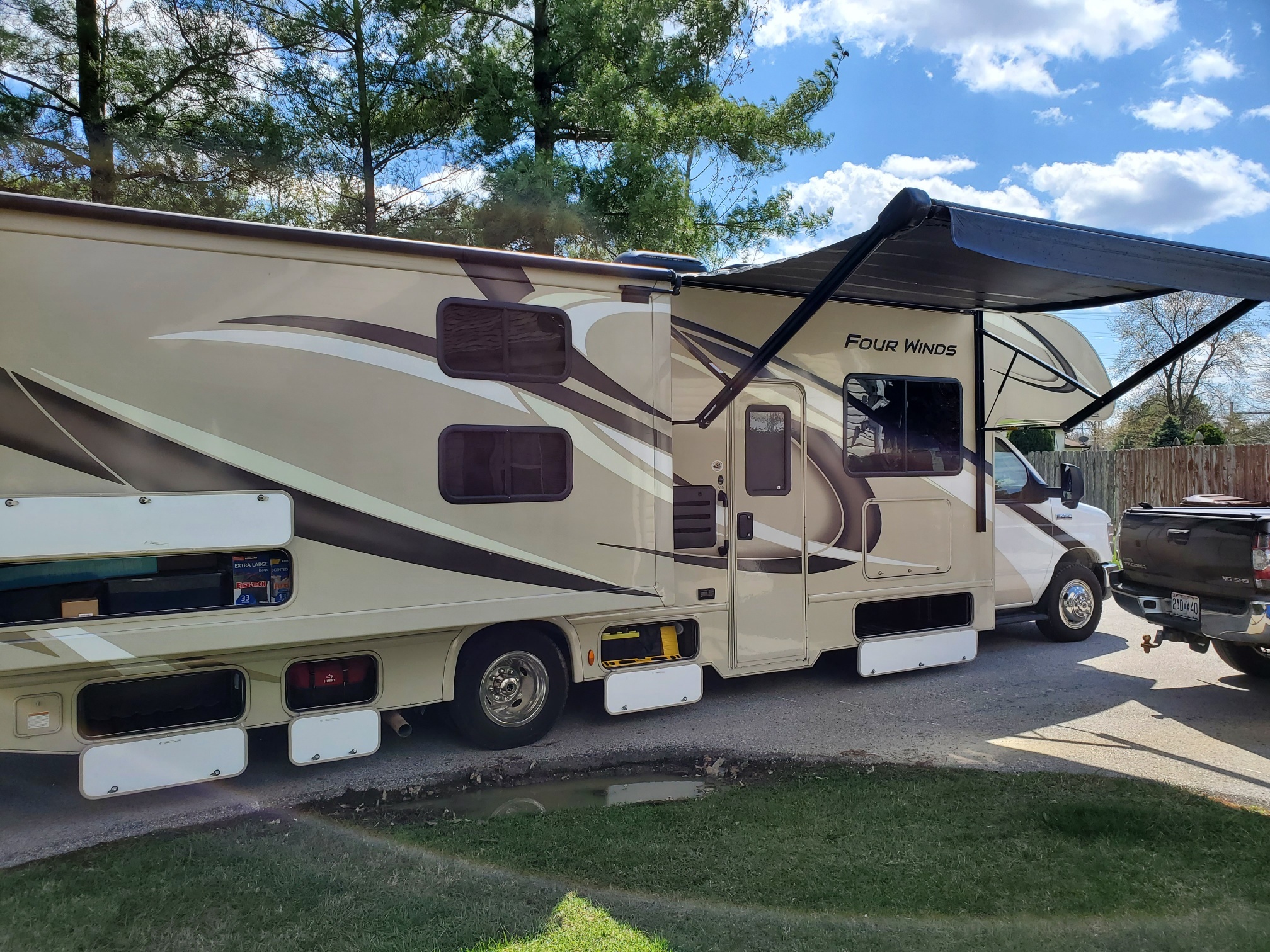 Used 2020 Thor Motor Coach Four Winds 30d in St Peters, MO - 5036671780 ...