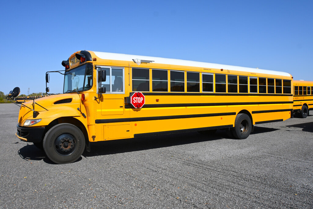 Used 2016 Ic Ce For Sale in Kankakee, IL - 5033987816 - Commercial ...