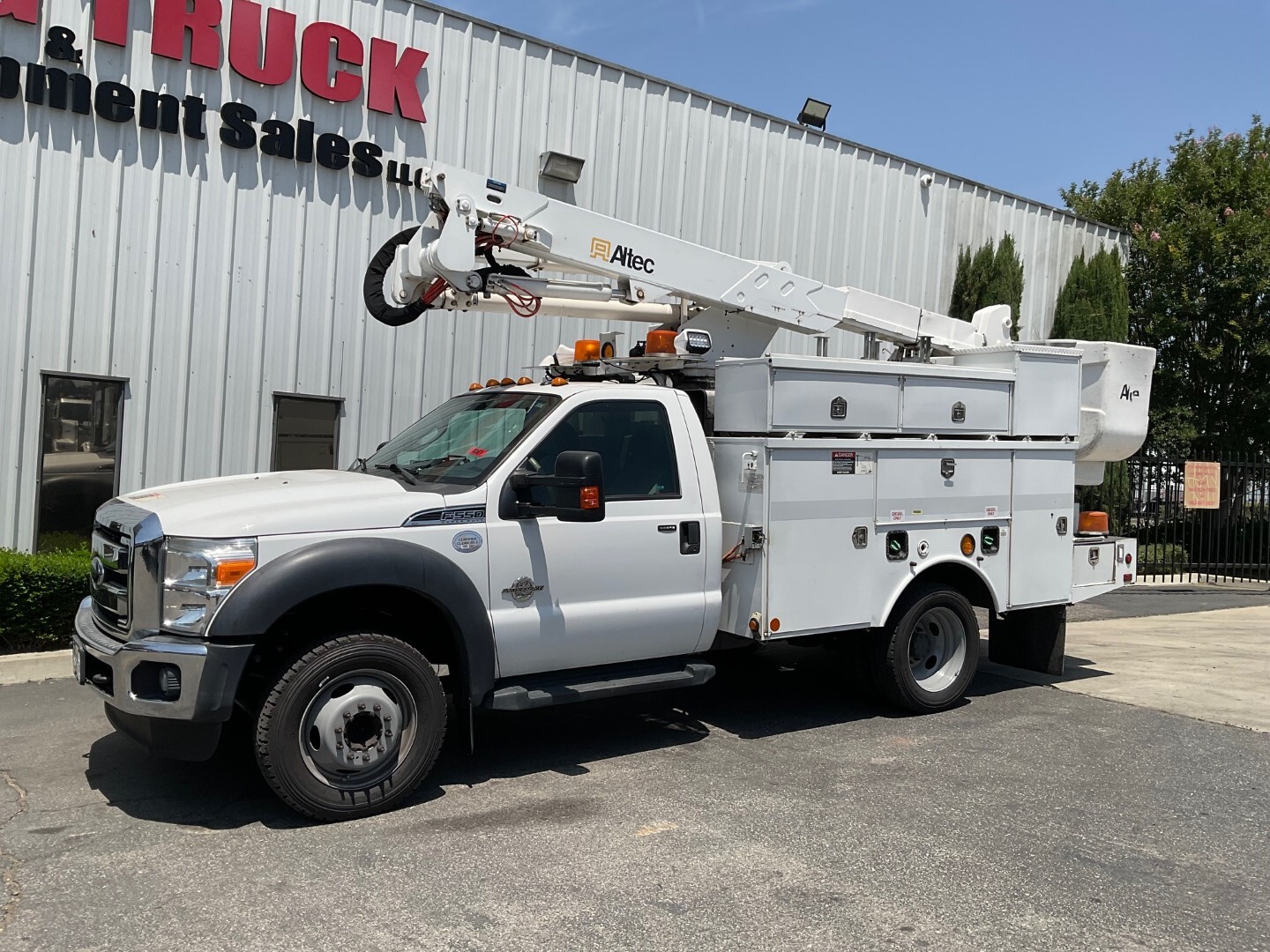 2016 Altec - Used 2016 ALTEC Bucket Truck Norwalk, CA