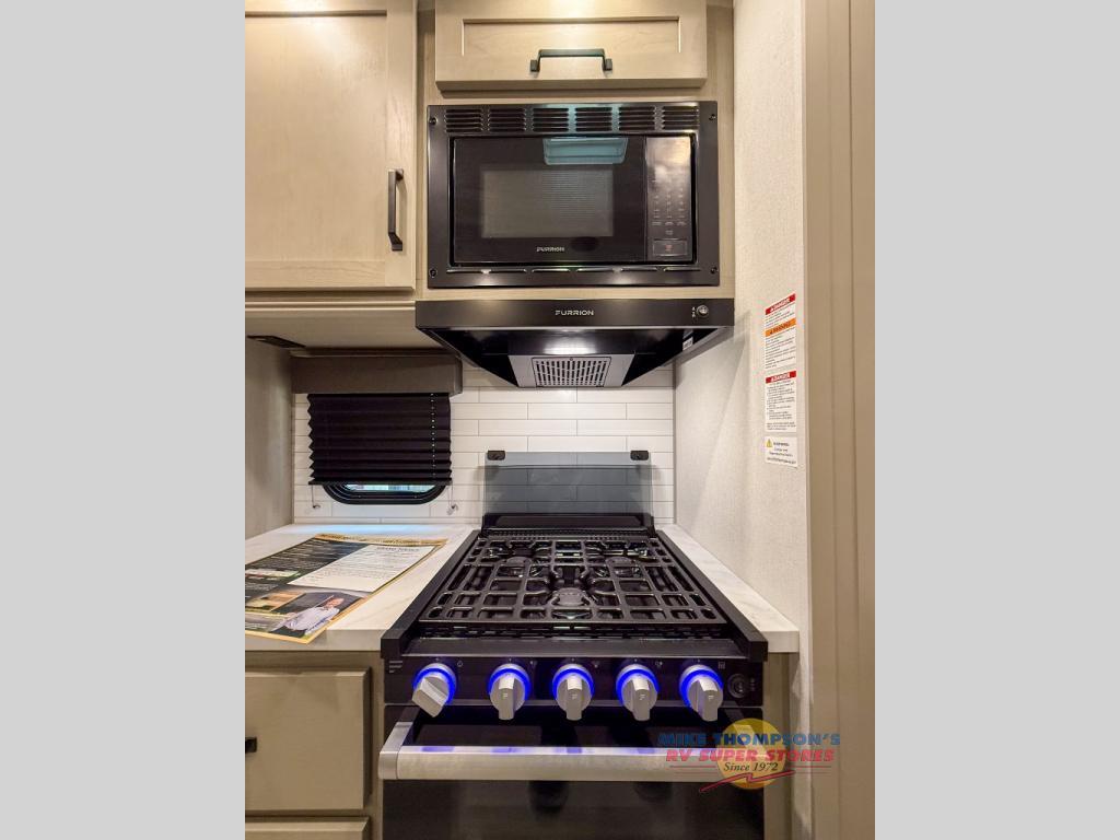 New 2025 Grand Design Momentum G-Class 25G For Sale in Colton, CA ...