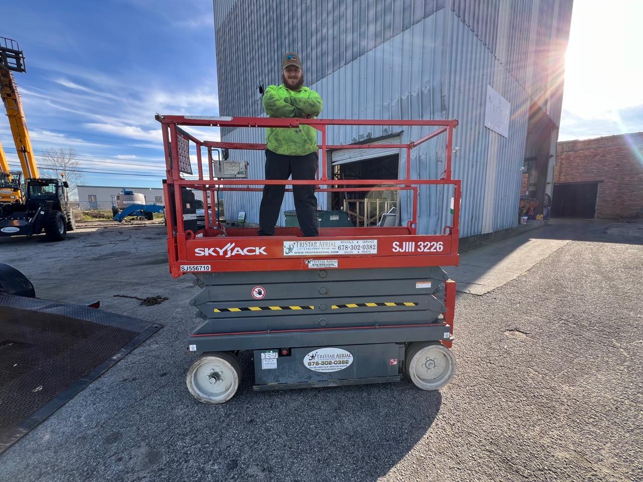STANDARD Scissor Lifts Equipment listings For Sale Near Lockhart ...