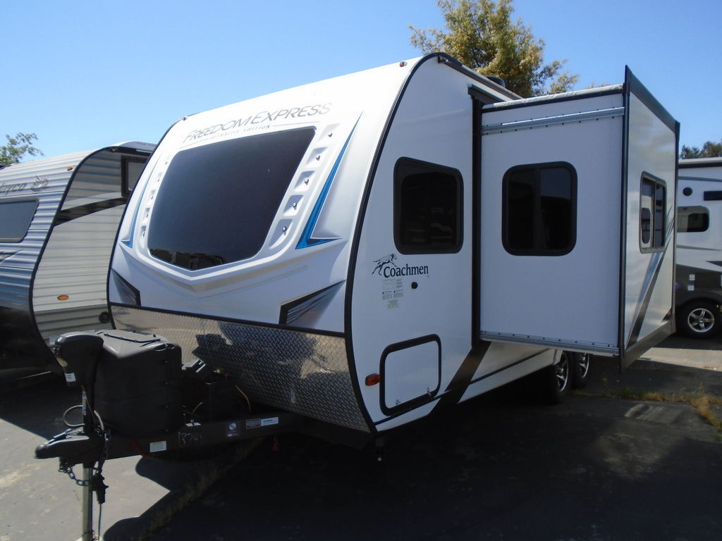 Used Coachmen Freedom Express Ultra Lite RVs For Sale near Exeter, CA ...