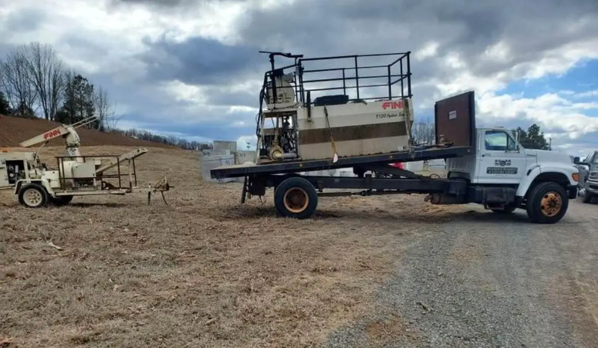 Finn T120 Hydroseeder For Sale - Finn T120 Hydroseeder - Equipment Trader