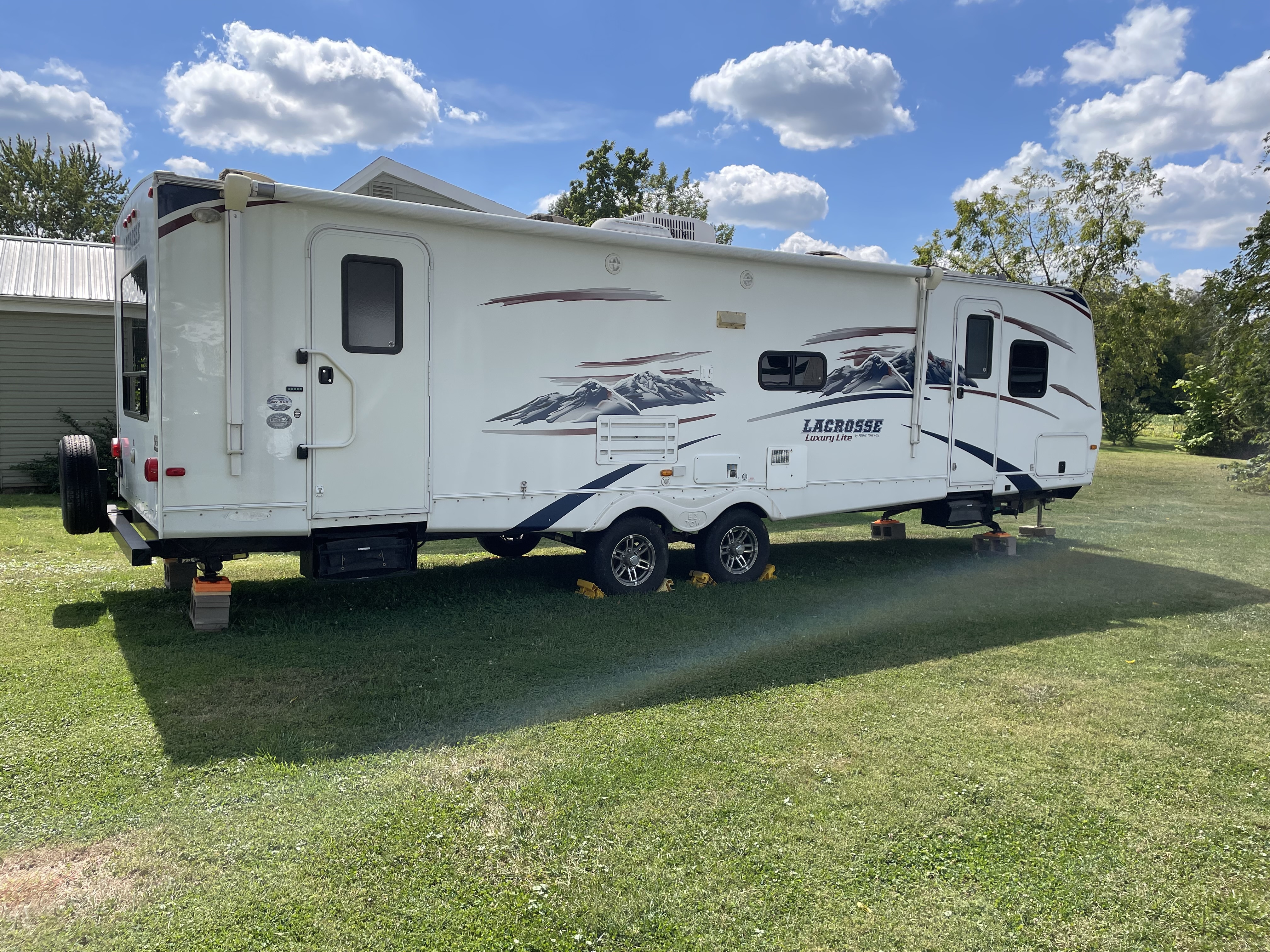 Prime Time Lacrosse Luxury Lite RVs For Sale - RV Trader