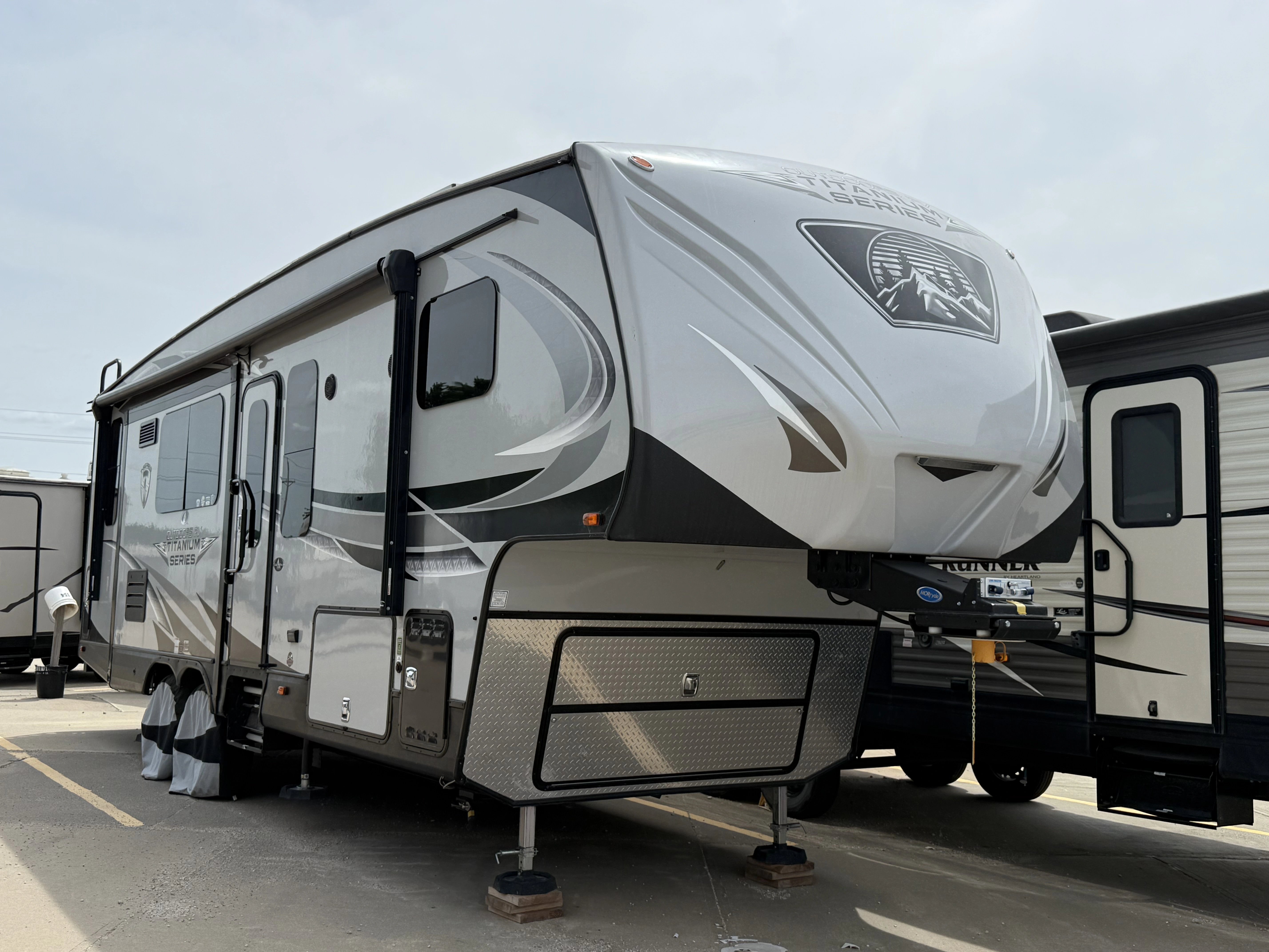 Outdoors RV Manufacturing Glacier Peak RVs For Sale - RV Trader