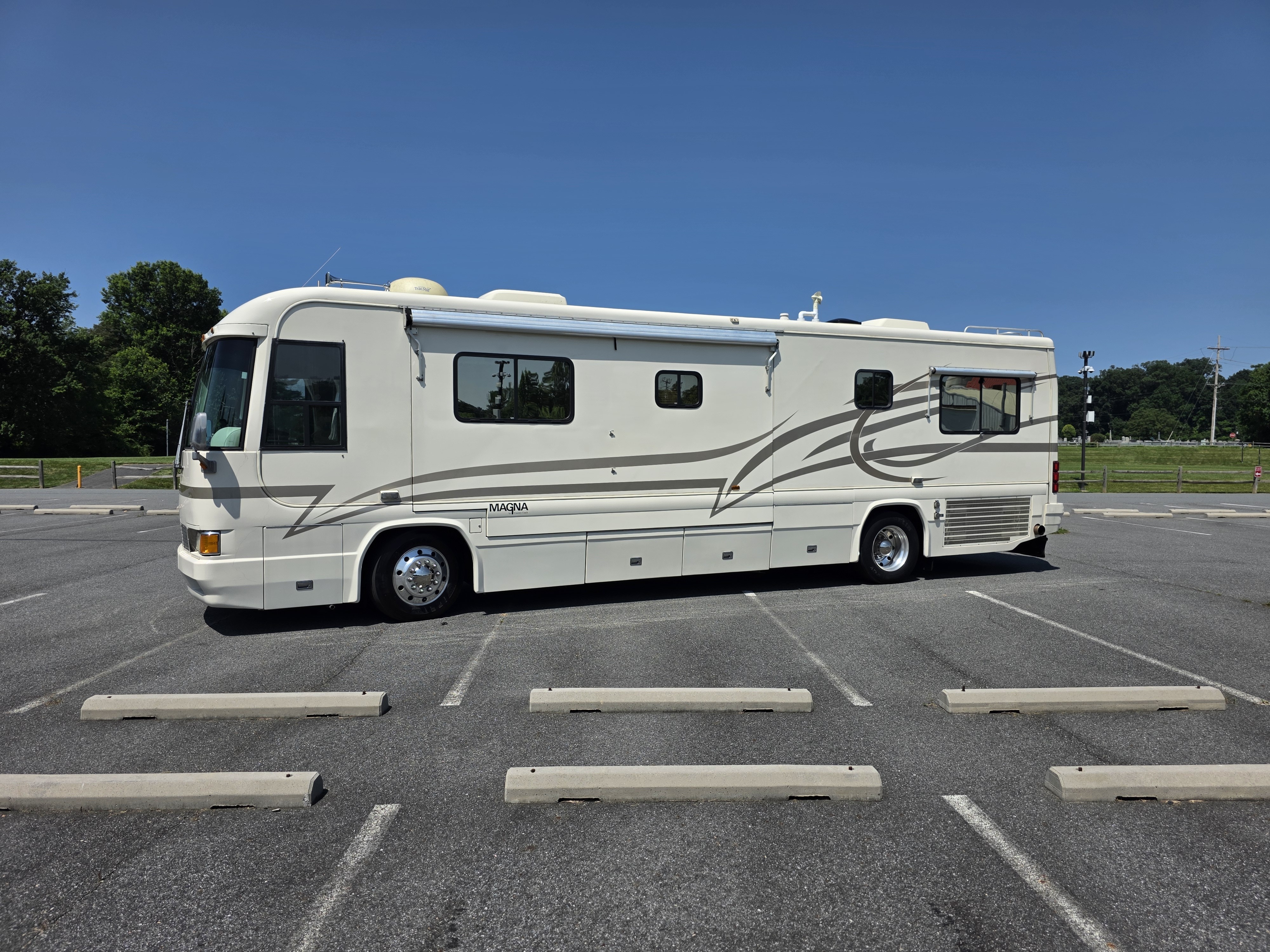 Country Coach Class A RVs and Motorhomes For Sale near Seekonk, MA - RV ...