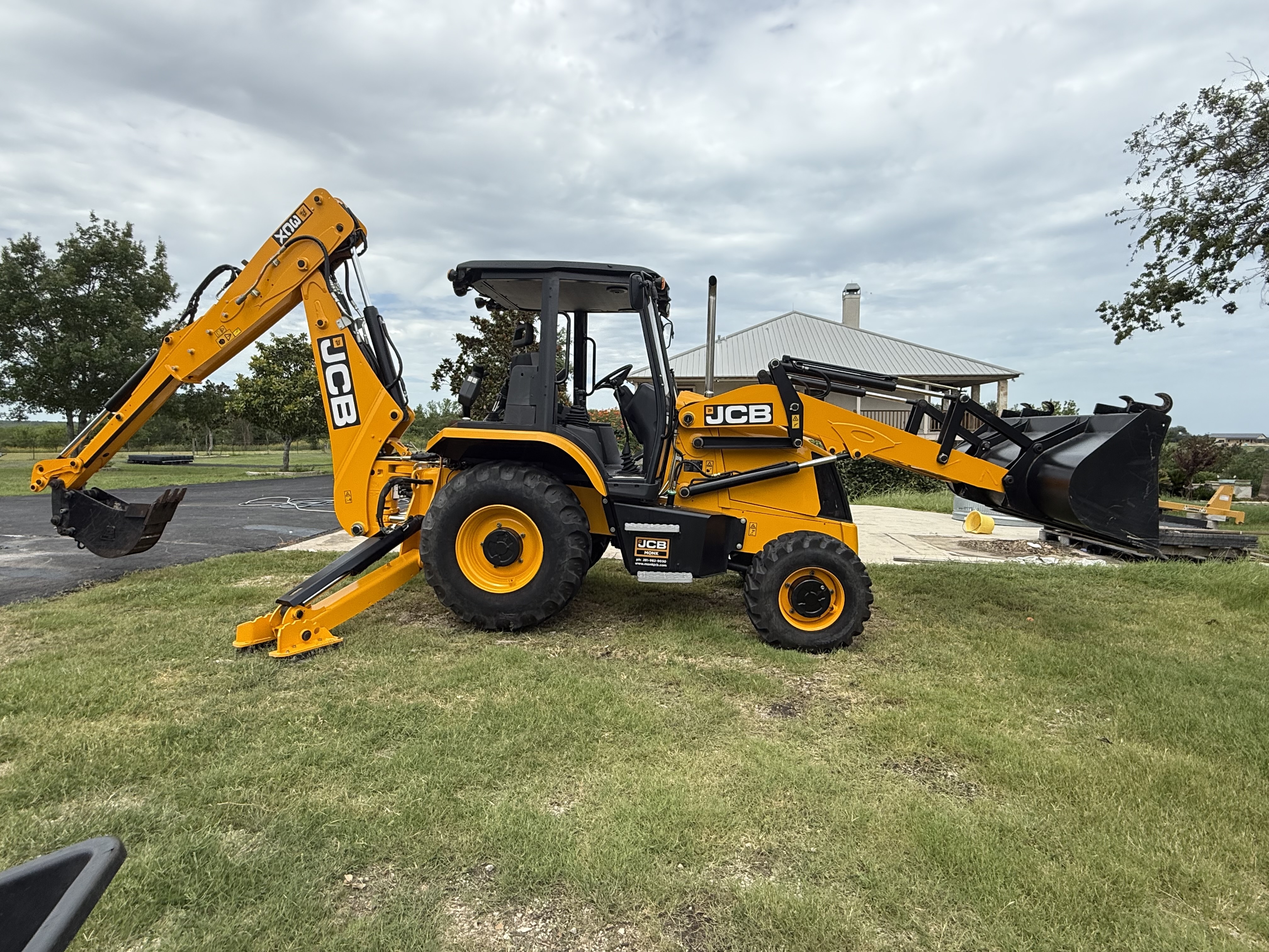 Backhoes Equipment For Sale Near Bay City, Texas - Equipment Trader