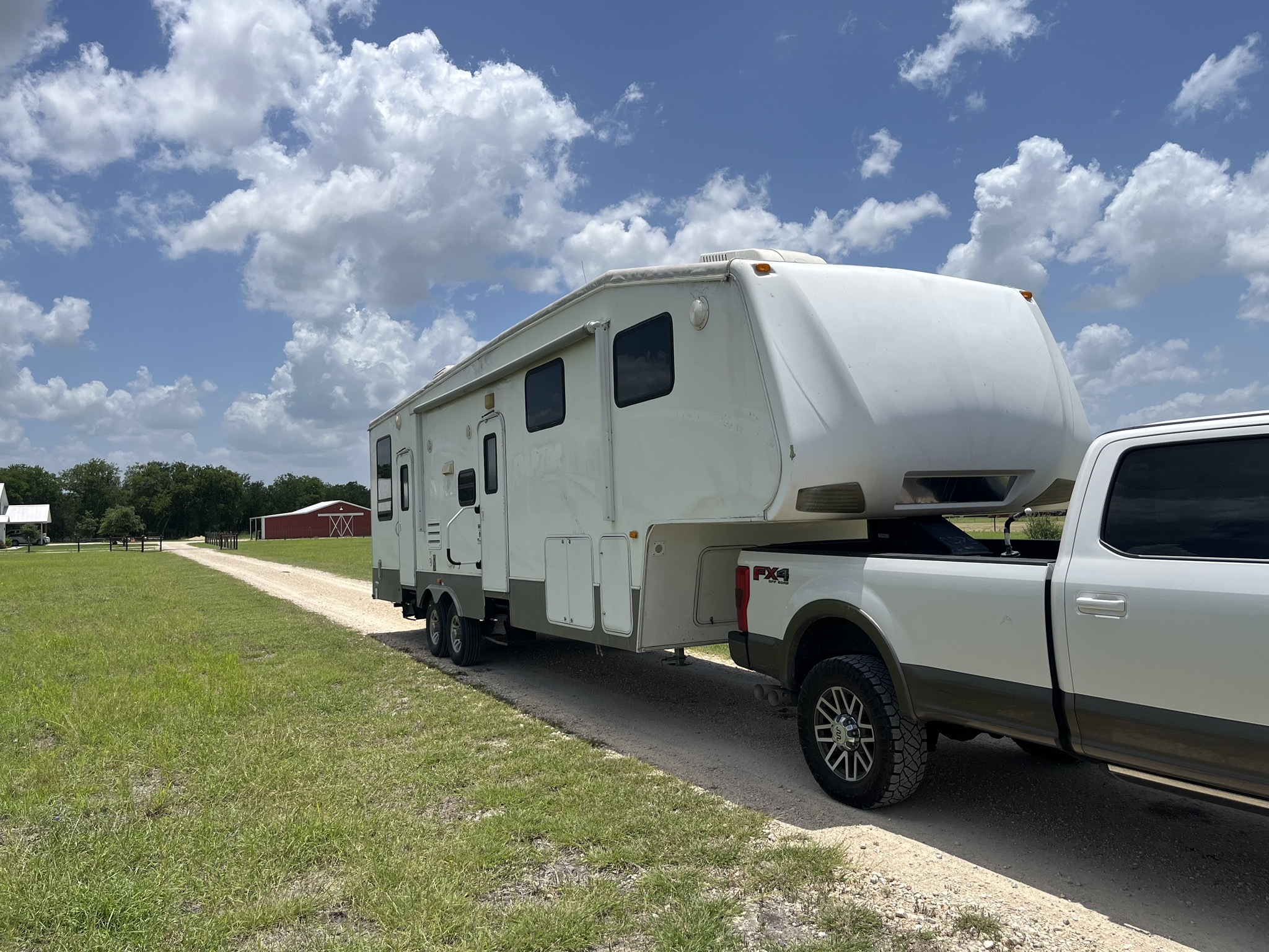Used 2010 Keystone Raptor 300mp in Seguin, TX - 5037155025 - RV Trader