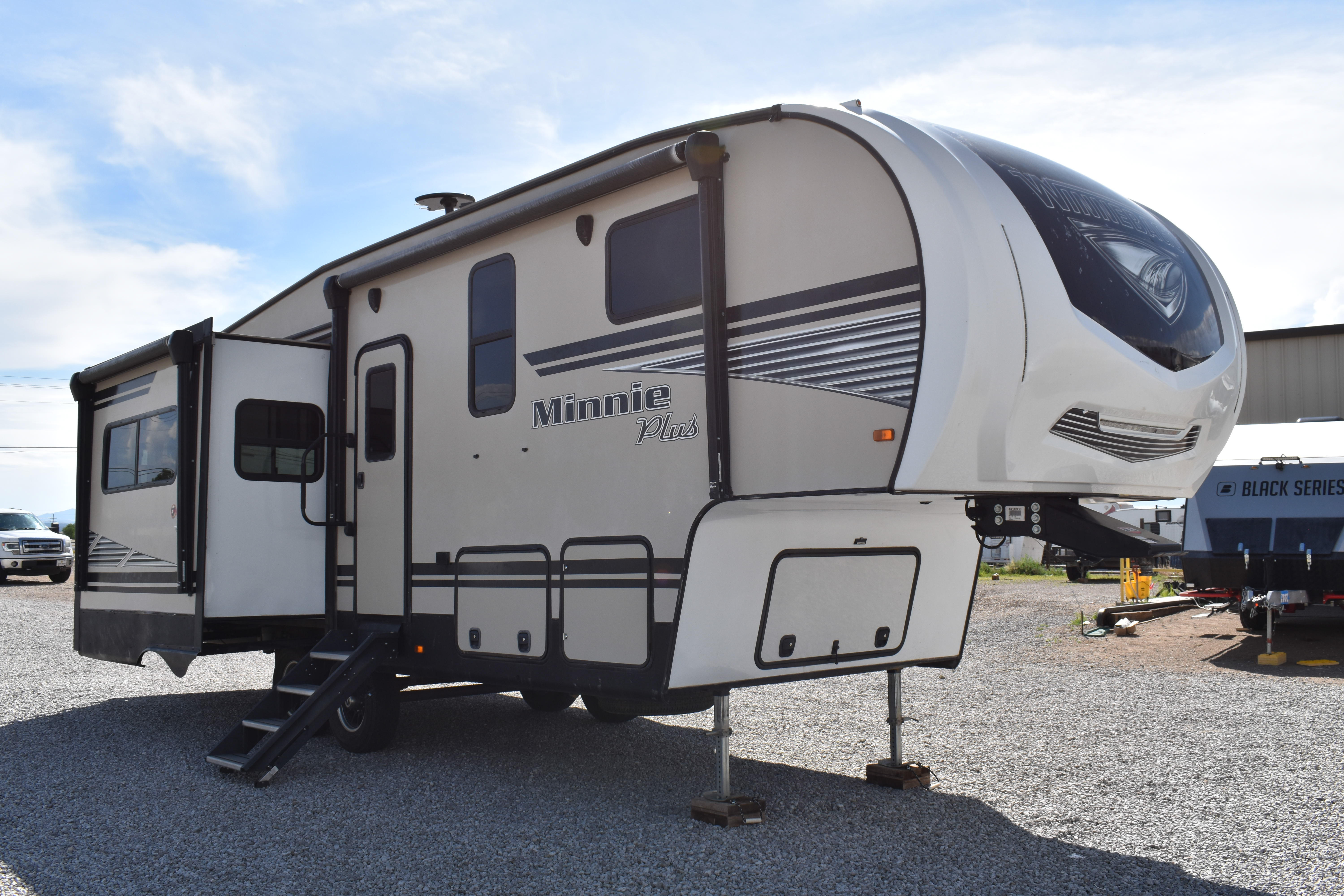 1999-Any Winnebago Minnie Plus RVs for sale - RV Trader