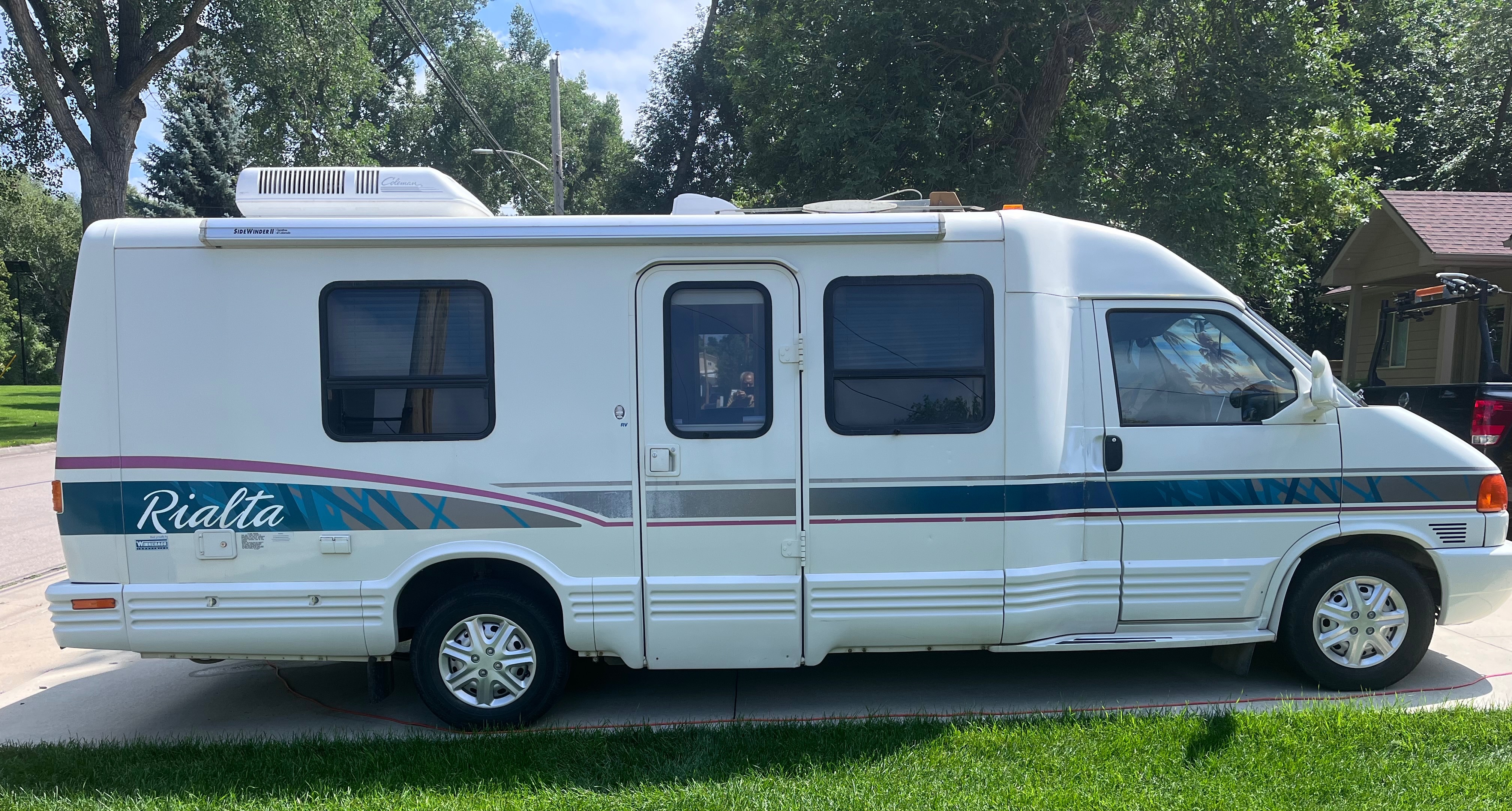 1999 Winnebago Rialta RVs For Sale - RV Trader