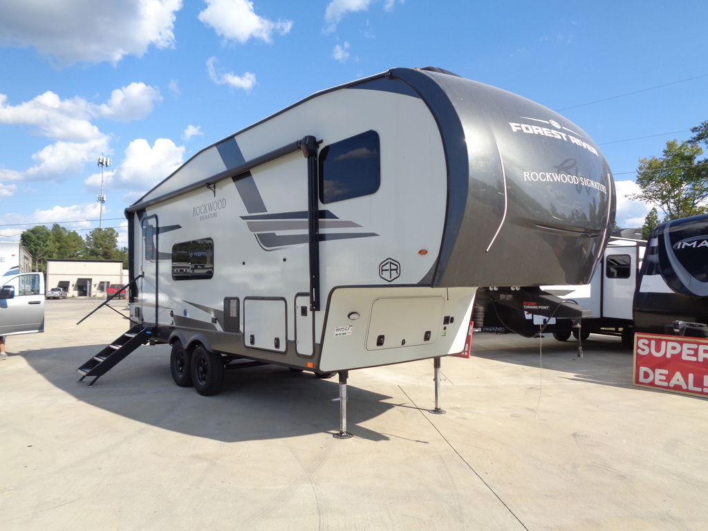 New 2025 Forest River Rockwood Signature R 282RK For Sale in Gadsden ...