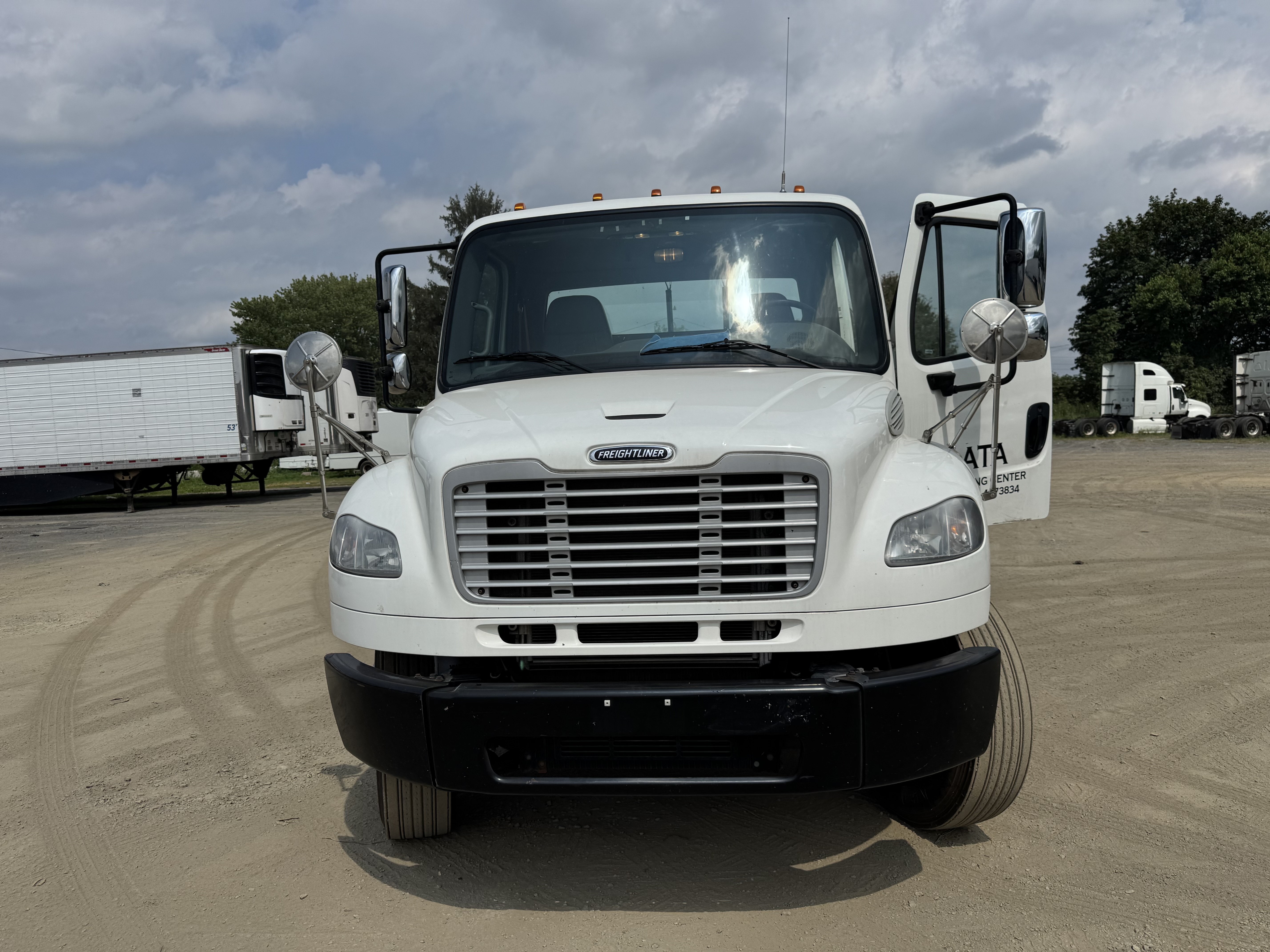Used 2020 Freightliner Mt35 in Youngstown, OH - 5037323294 - Commercial ...