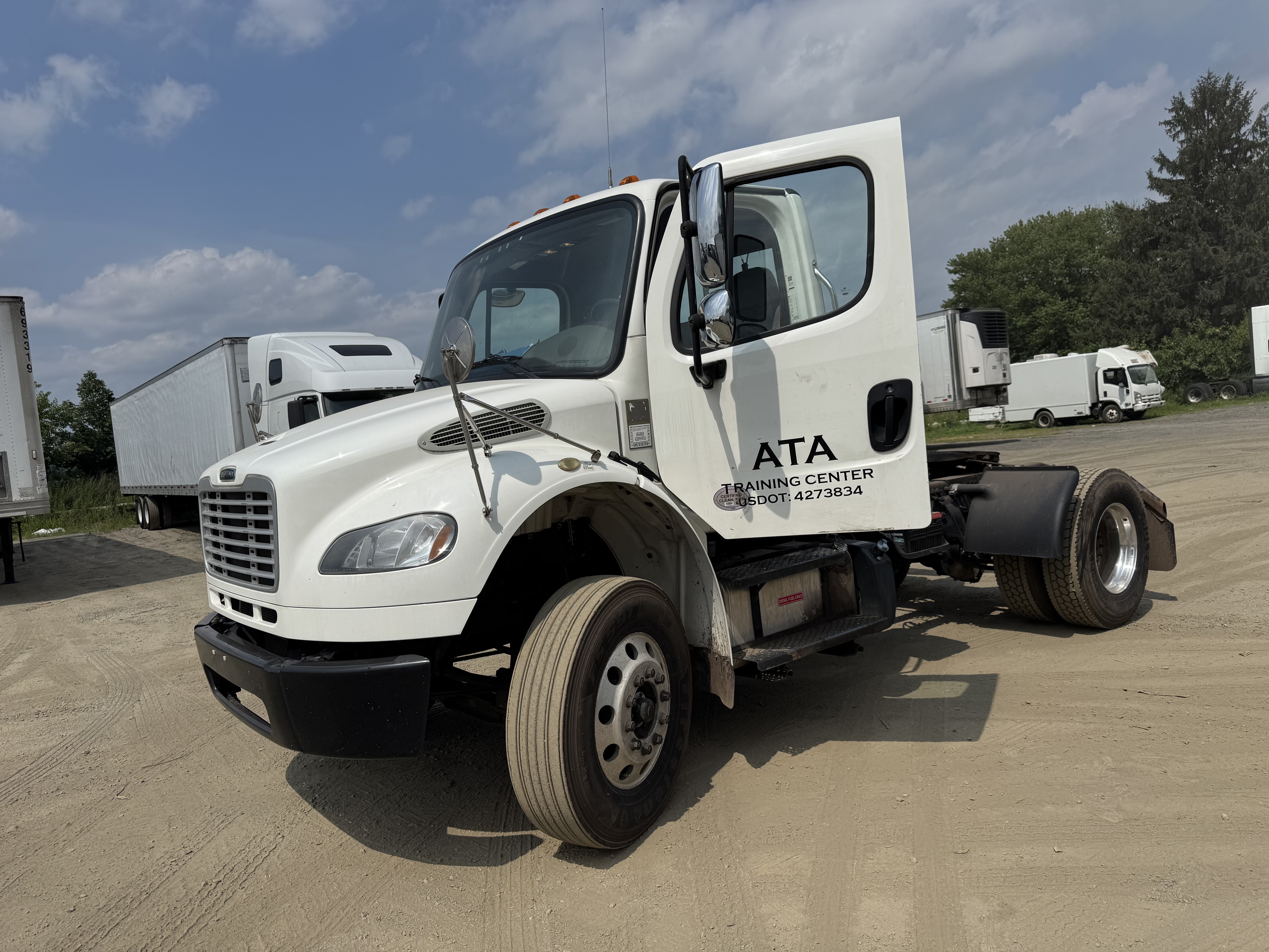 Used 2020 Freightliner Mt35 in Youngstown, OH - 5037323294 - Commercial ...