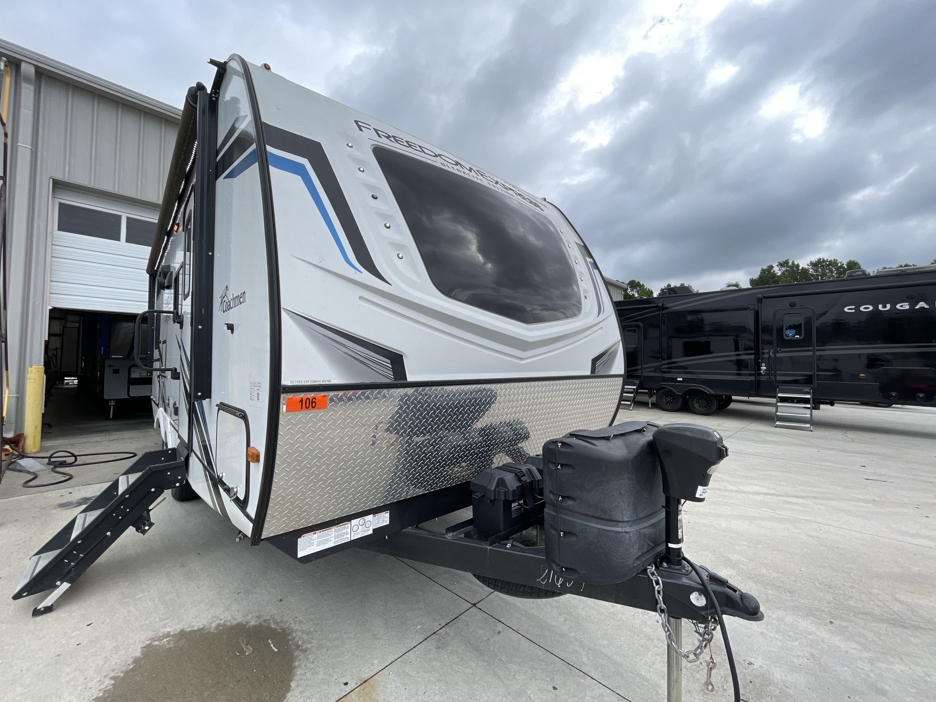 Coachmen Freedom Express Ultra Lite RVs For Sale near Cannon, KY - RV ...