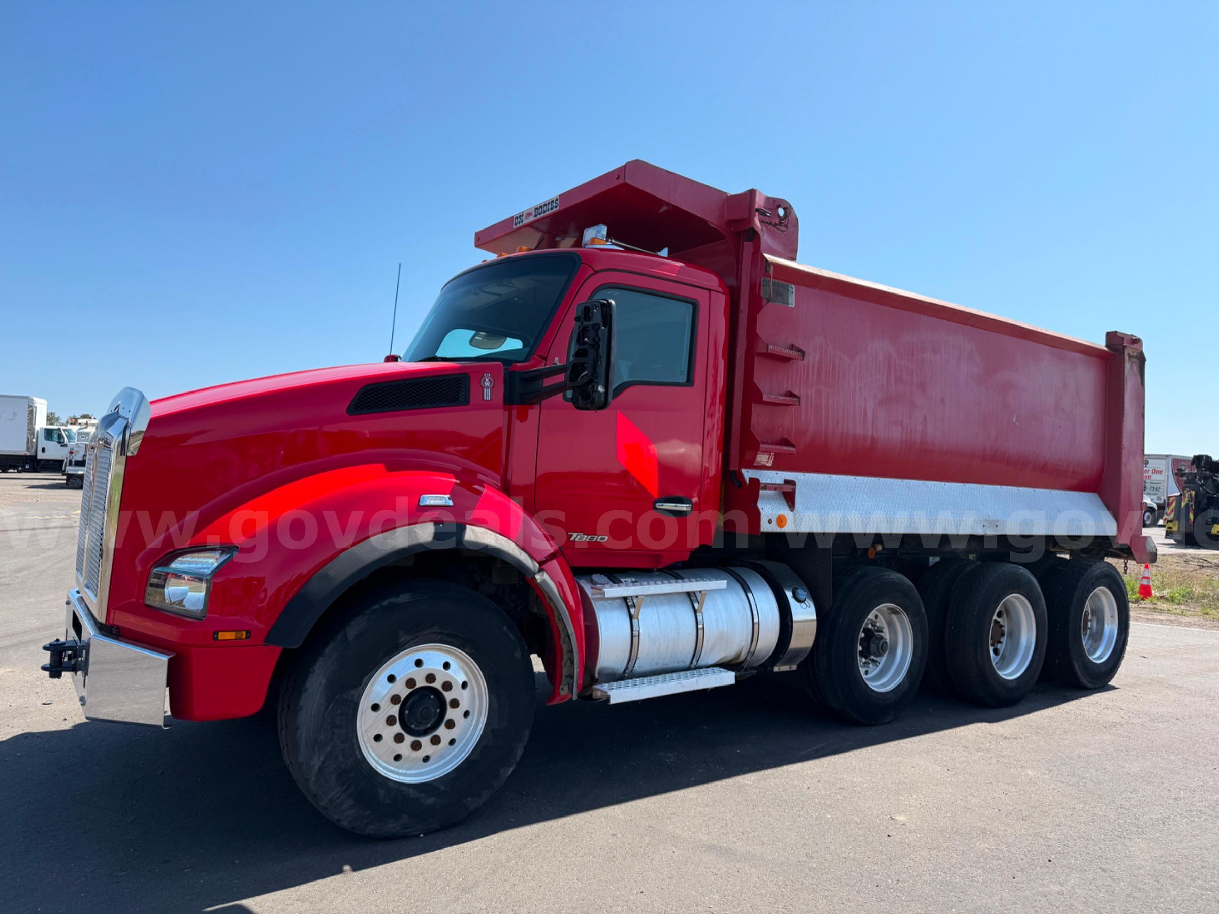 Plow Truck - Spreader Trucks For Sale in Minnesota - Commercial Truck ...