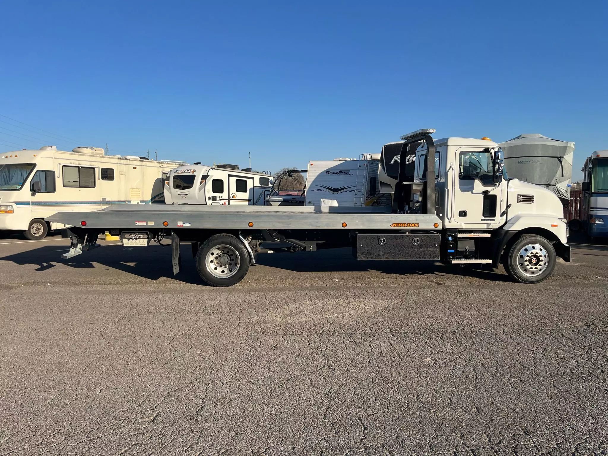 Used 2023 Mack Md6 in Roseville, CA - 5037406111 - Commercial Truck Trader