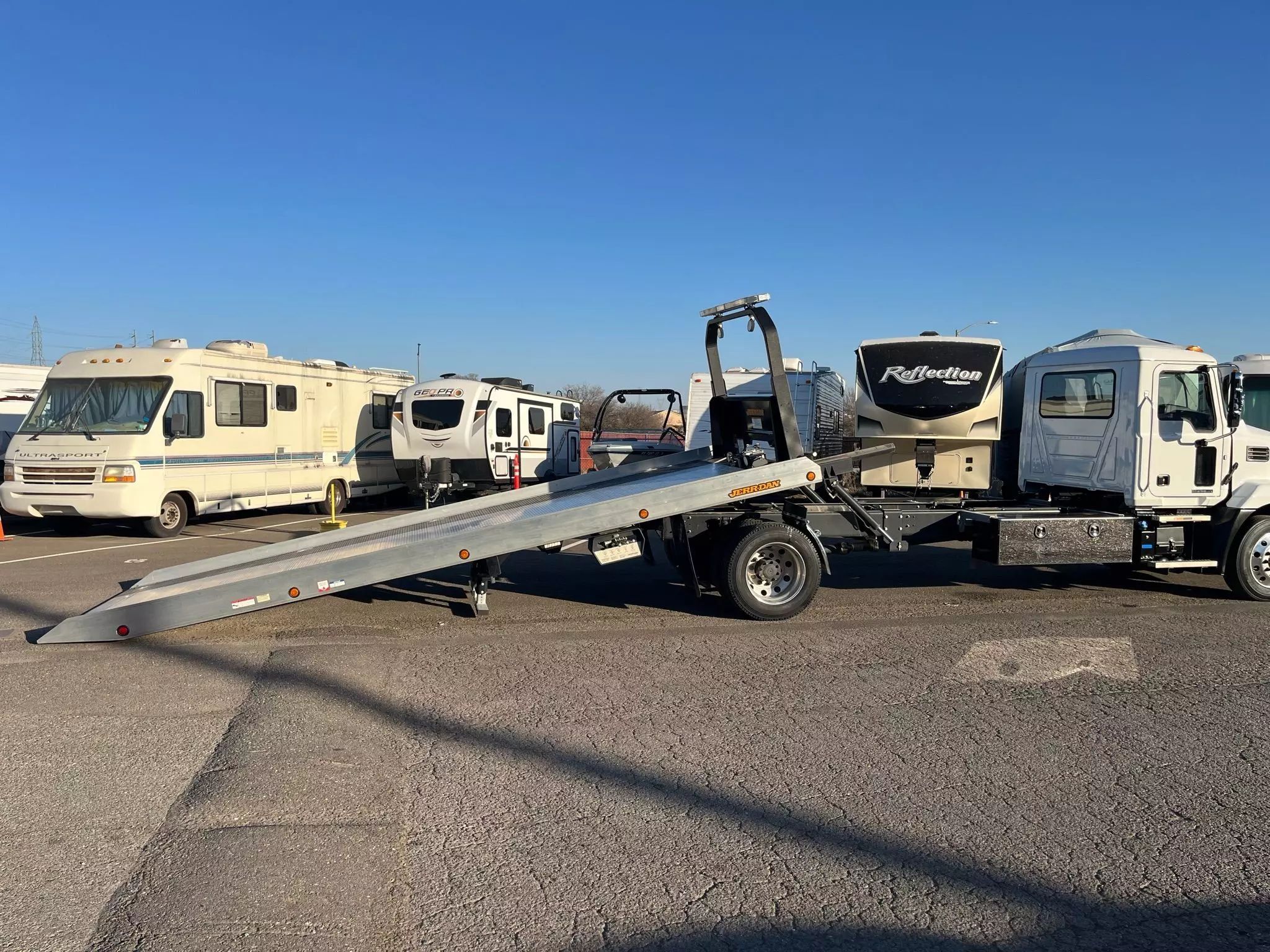 Used 2023 Mack Md6 in Roseville, CA - 5037406111 - Commercial Truck Trader
