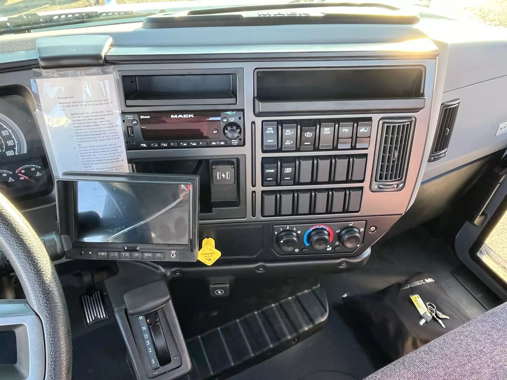 Used 2023 Mack Md6 in Roseville, CA - 5037406111 - Commercial Truck Trader