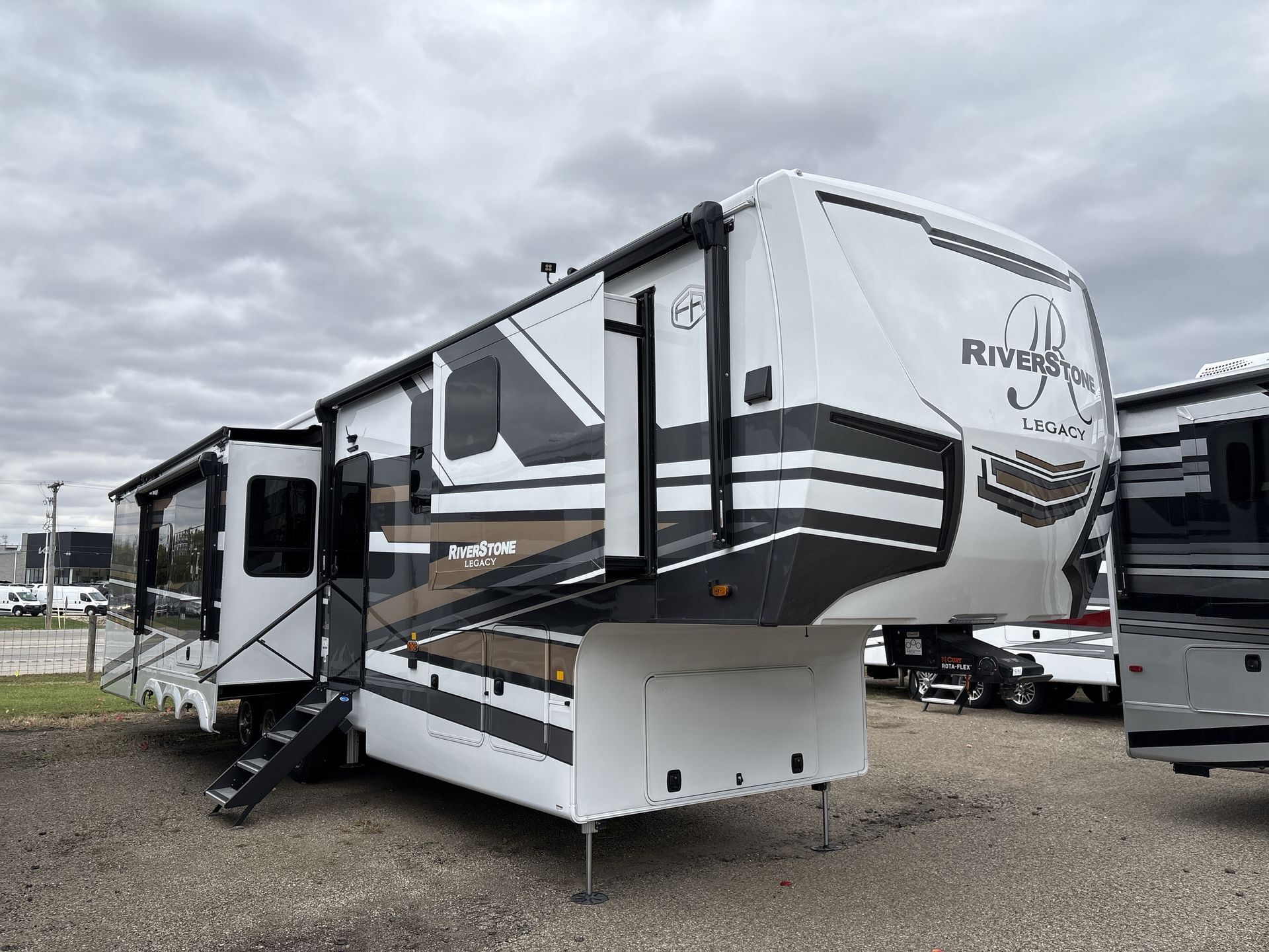 Riverstone Rv For Sale