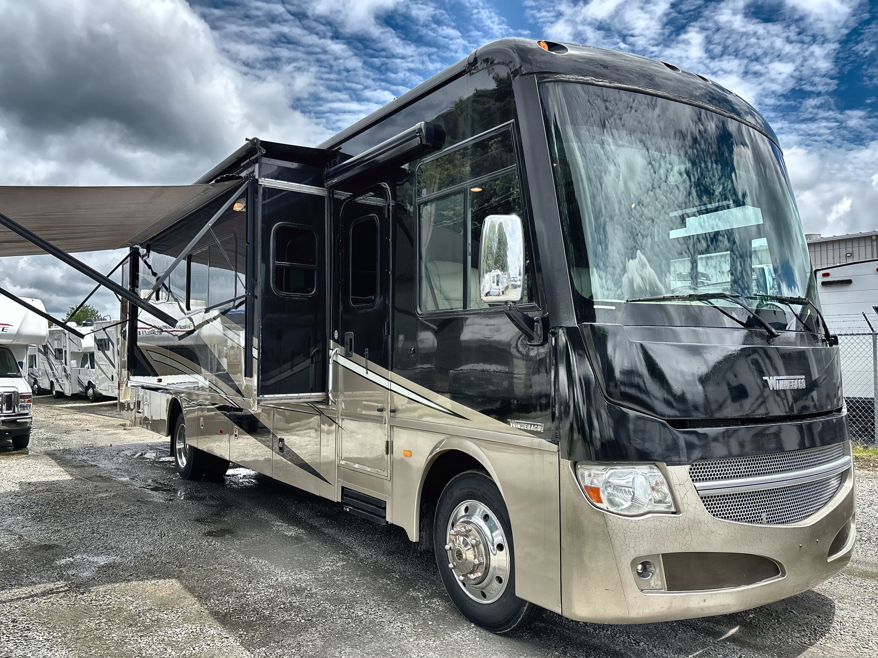 Winnebago Adventurer 38Q RVs For Sale - RV Trader