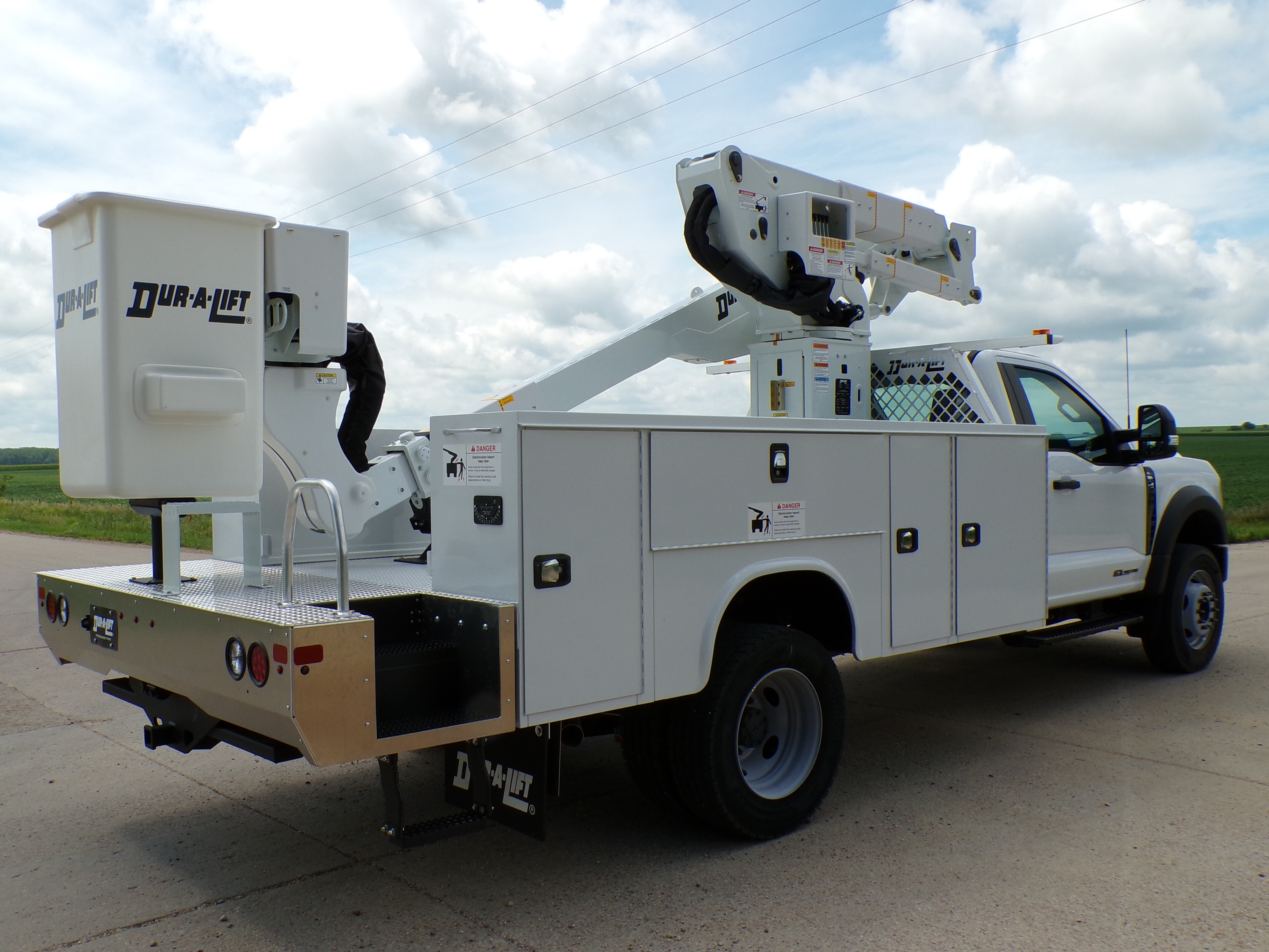 2024 DUR-A-LIFT - New 2024 DUR-A-LIFT Bucket Truck Hodgkins, IL
