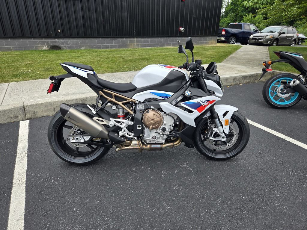 Bmw R 1000 Motorcycles For Sale Near New Castle, PA - Cycle Trader