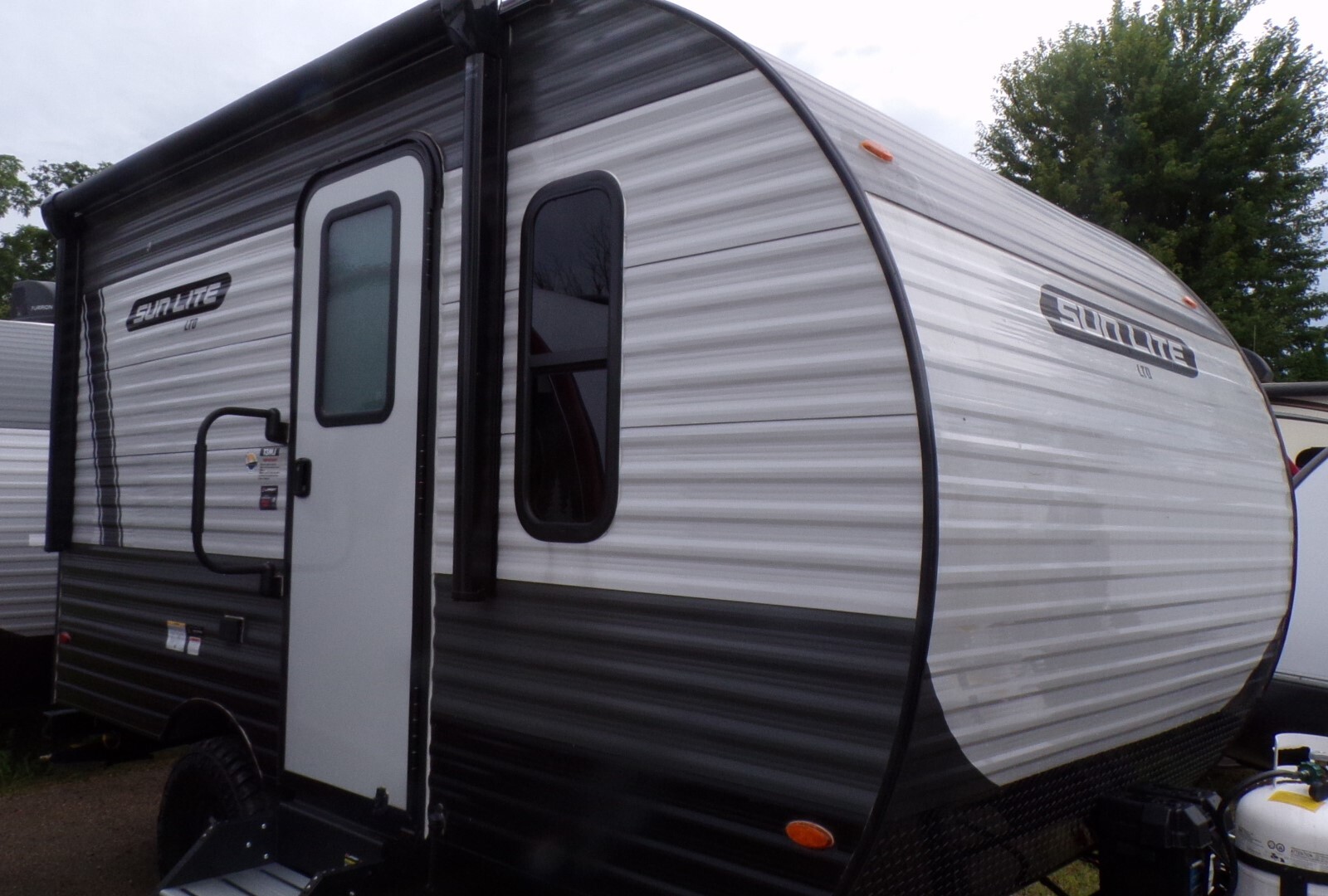 Sunset Park RV Travel Trailers For Sale near Long Beach, IN - RV Trader