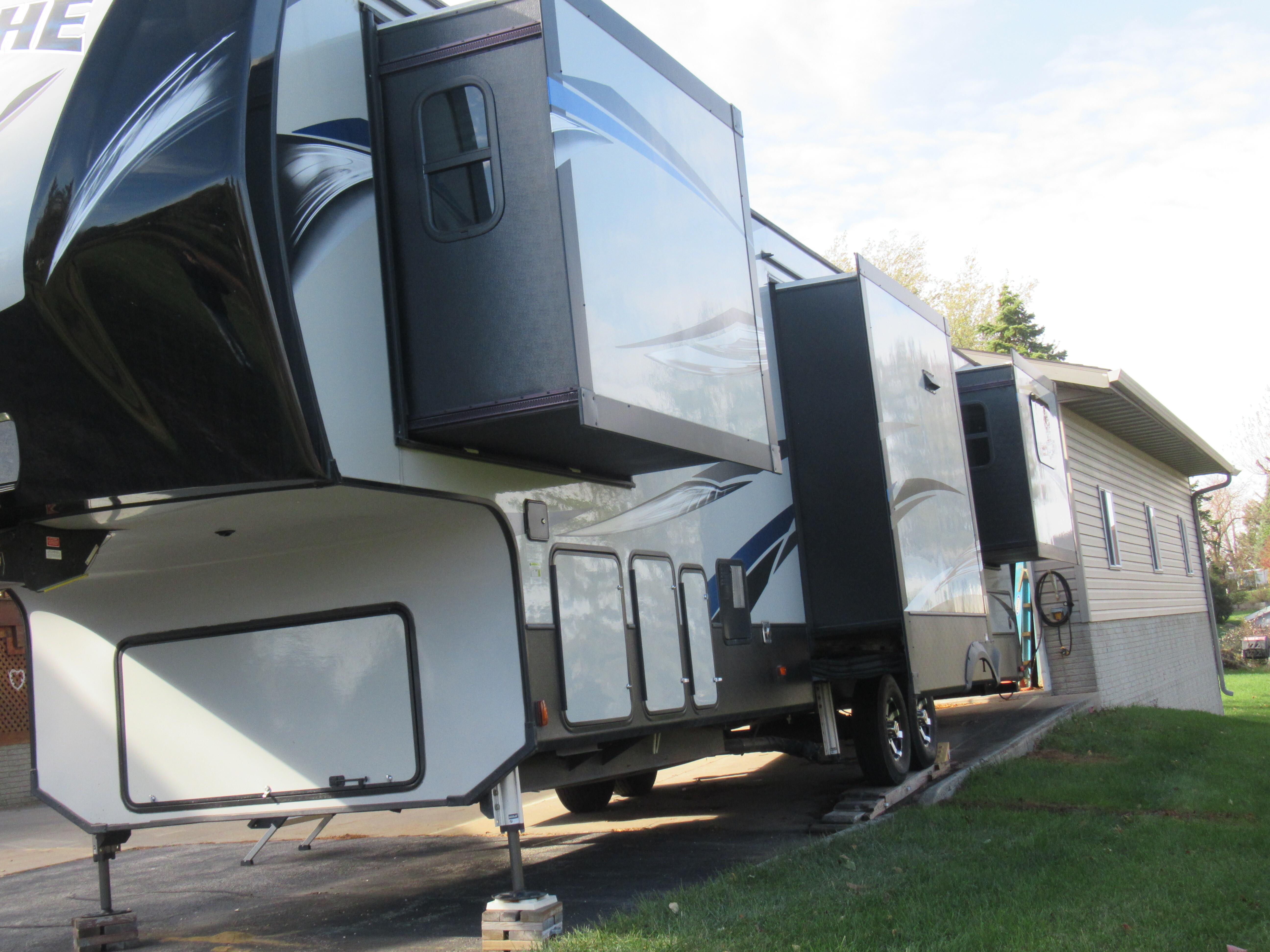 Keystone Avalanche RVs For Sale near Yeowardville, IL - RV Trader