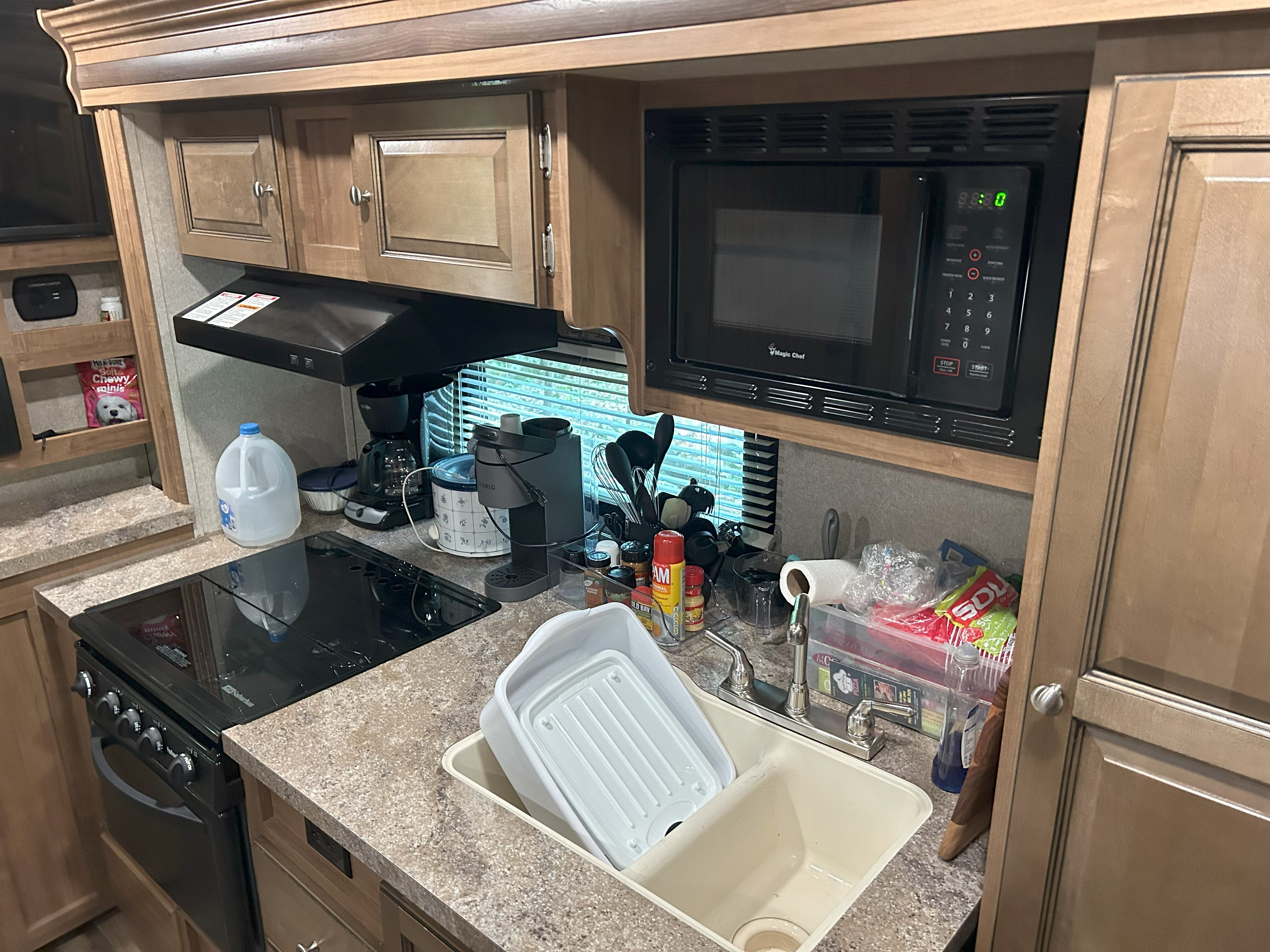 Used 2017 Forest River Rockwood Roo 21dk in Fairport, NY - 5037421749 ...