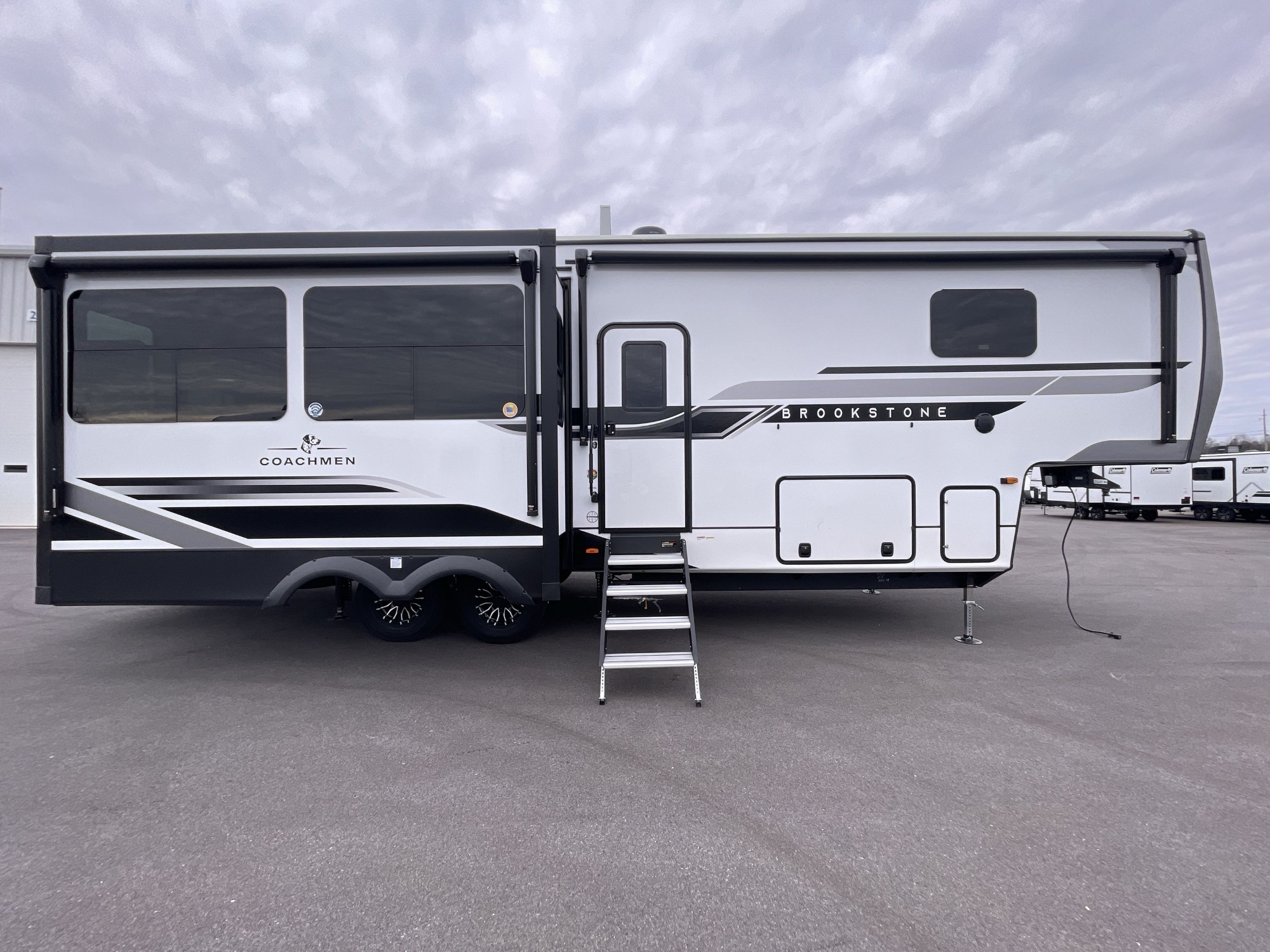 Coachmen Brookstone 290RL RVs For Sale - RV Trader