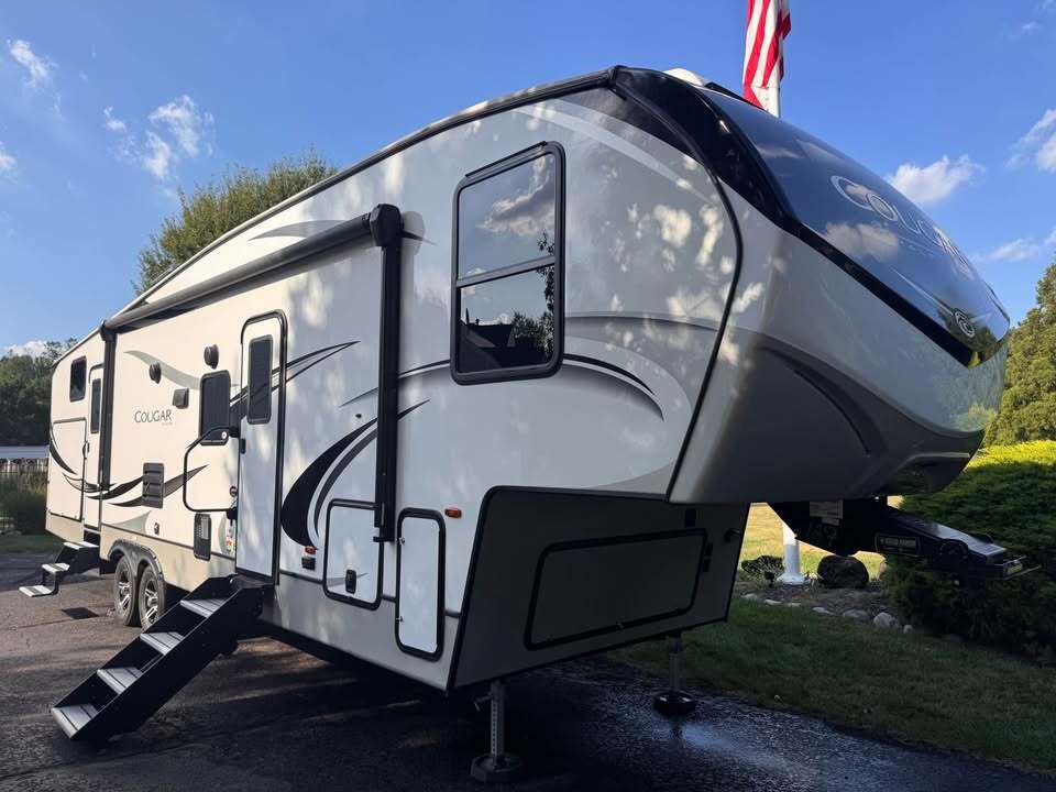 Keystone Cougar Half-Ton 32BHS RVs For Sale near Evesham, NJ - RV Trader