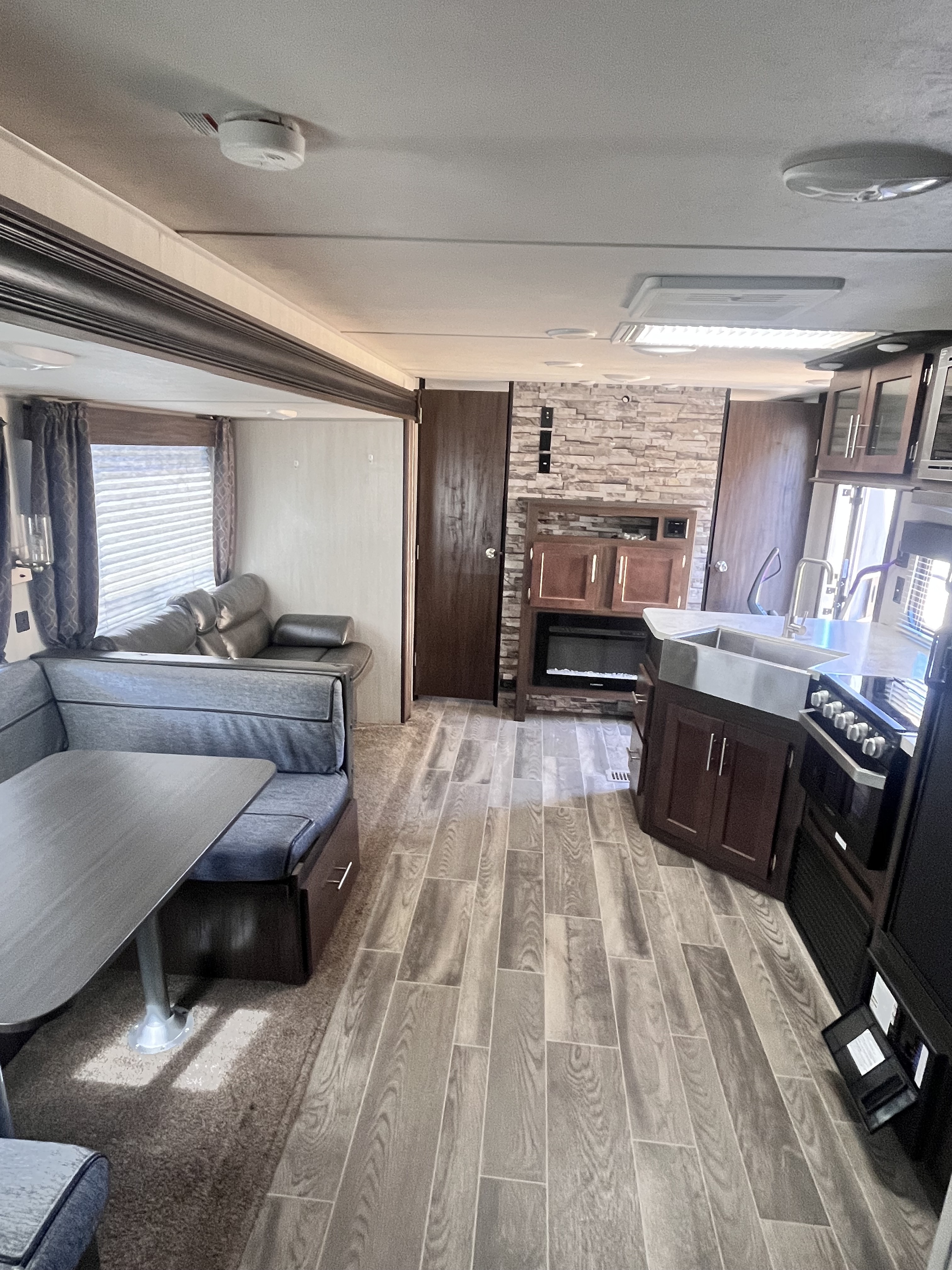 Used 2019 Forest River Cherokee 294bh in Healdsburg, CA - 5037807085 ...