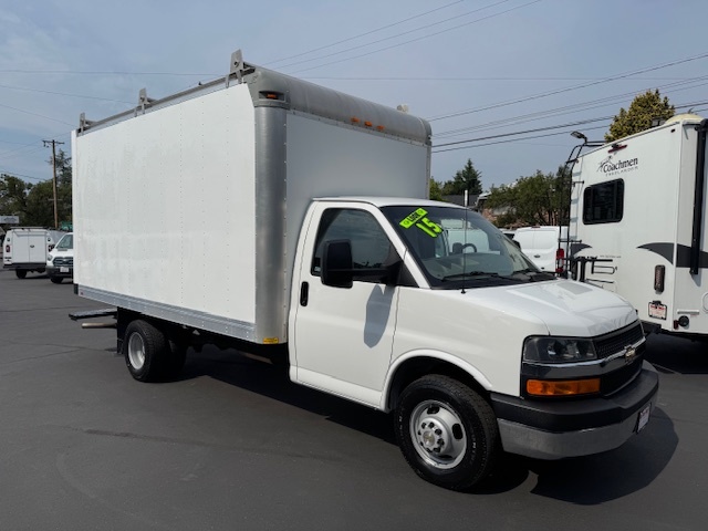 2015 Chevrolet Box Truck - Straight Truck For Sale - Commercial Truck ...