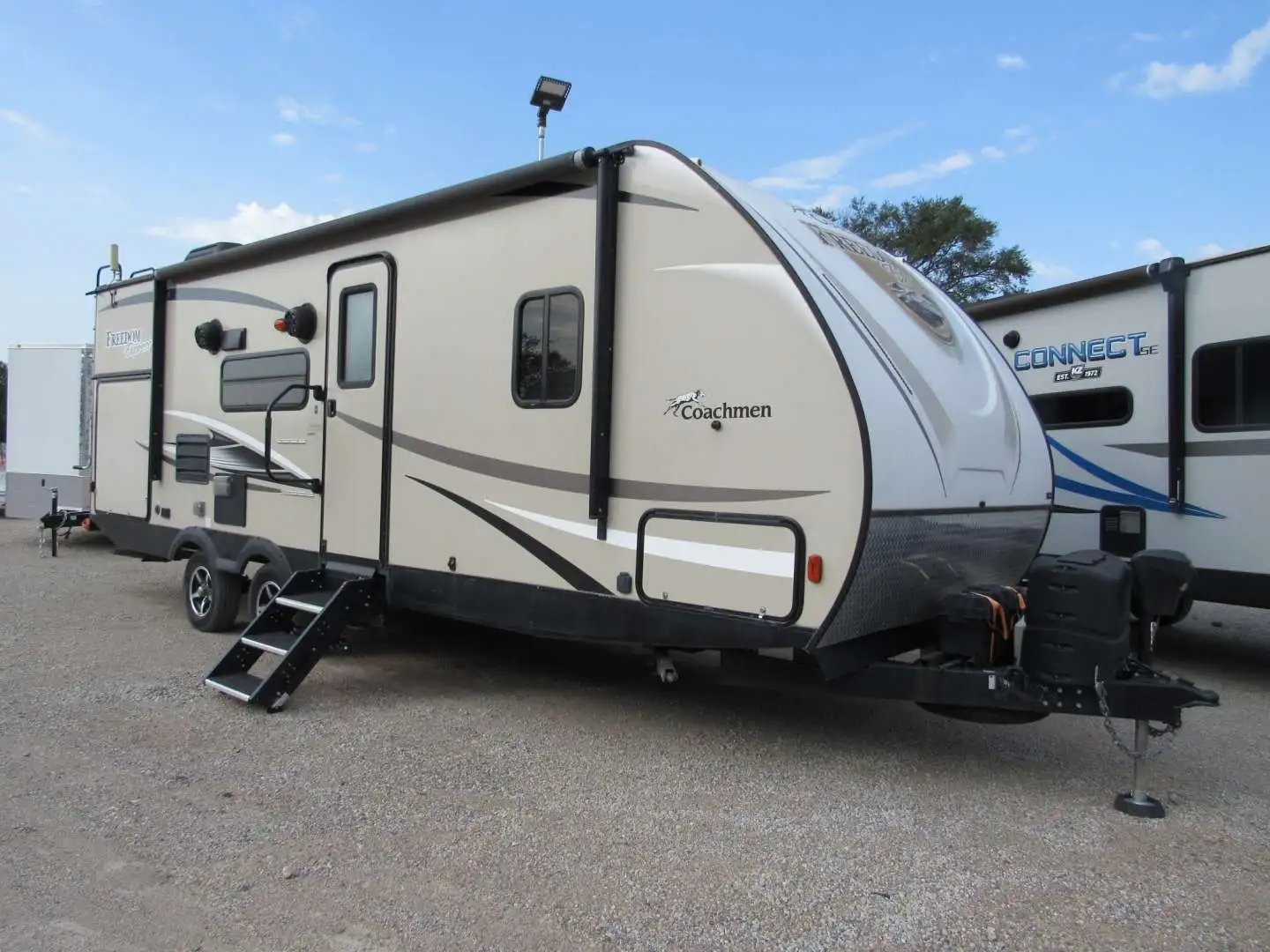 Coachmen Freedom Express Ultra Lite 248RBS RVs For Sale - RV Trader