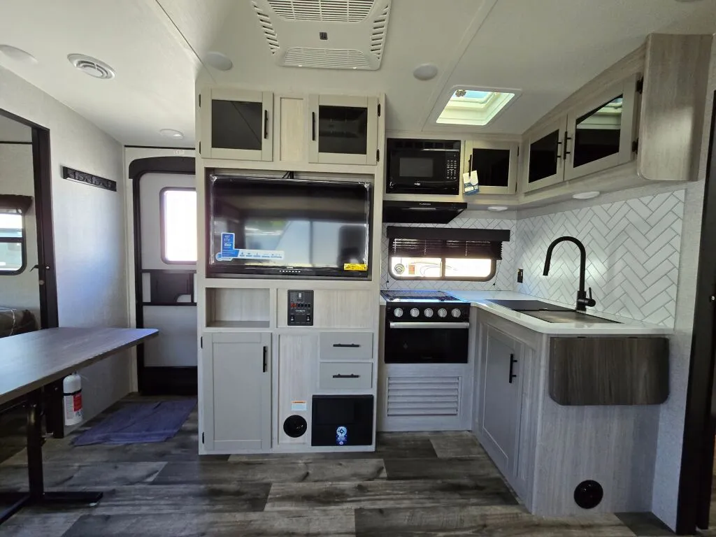 Crossroads Sunset Trail Super Lite SS222RB RVs For Sale - RV Trader